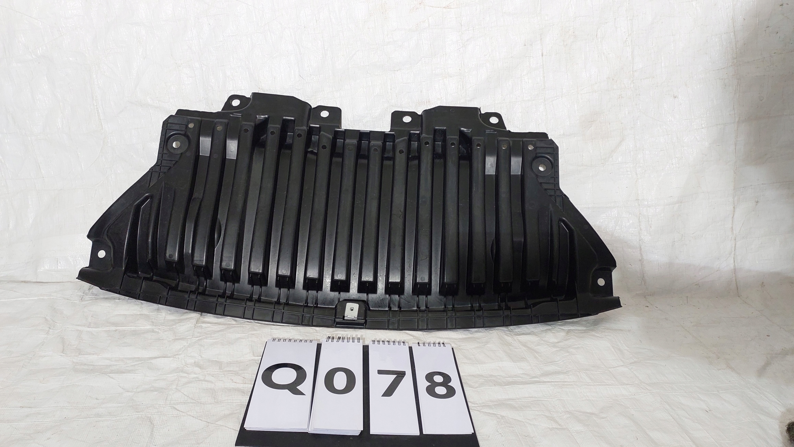 MERCEDES E-KLASA W213 AMG PŁYTA POD SILNIK NOWY A2135204200 za 420 zł z ...