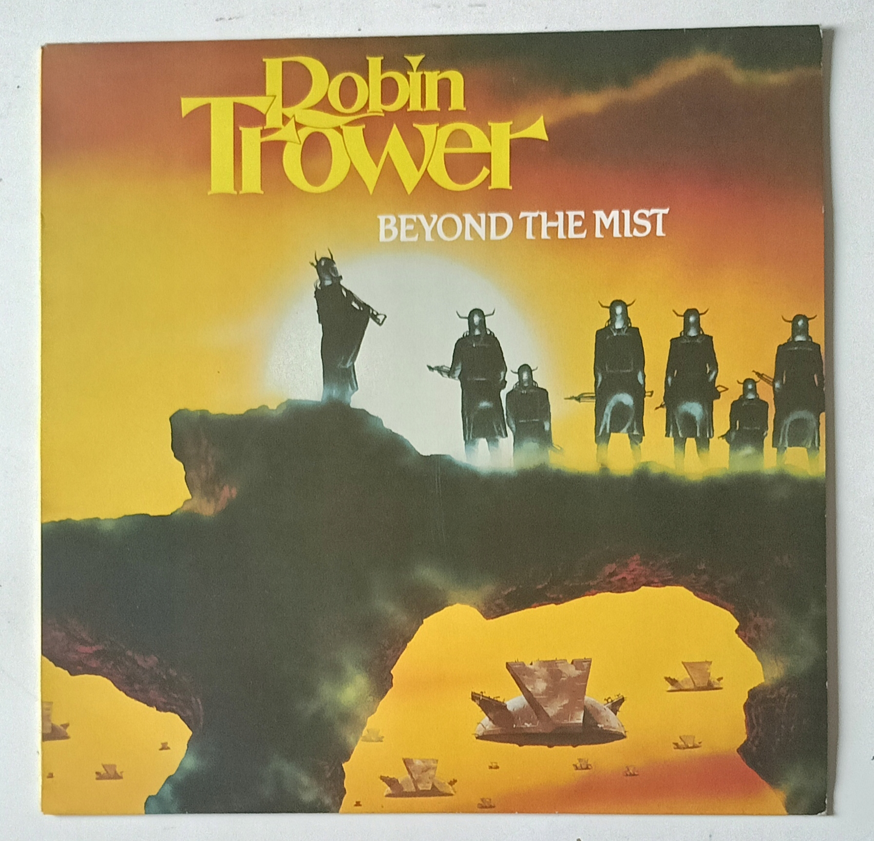 ROBIN TROWER - Beyond The Mist 1st UK Pr Ex Lp 565 17935147556 - Sklepy ...