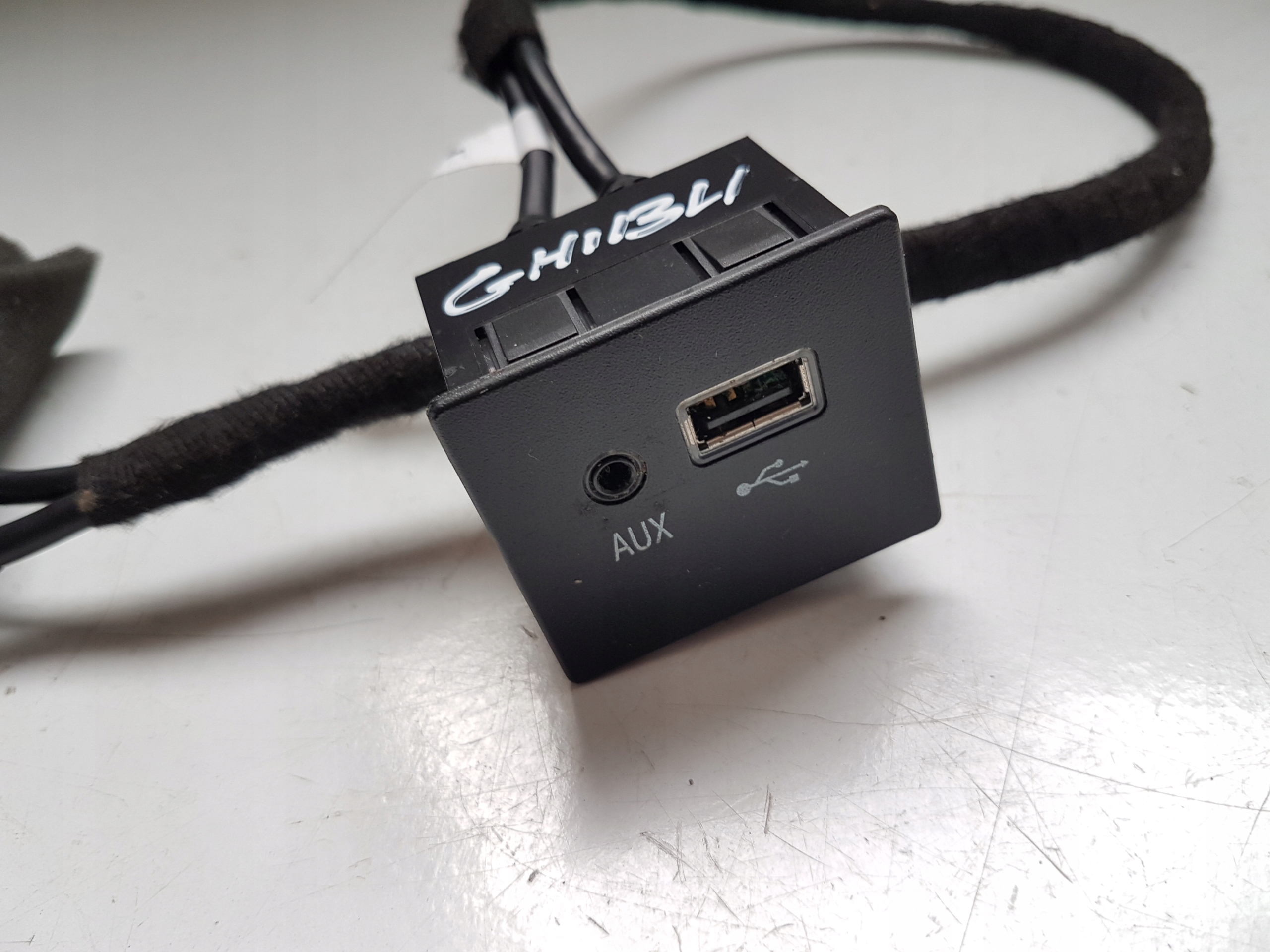 CZYTNIK GNIAZDO USB AUX MASERATI GHIBLI M157 13- za 99.00PLN z KOLUSZKI ...