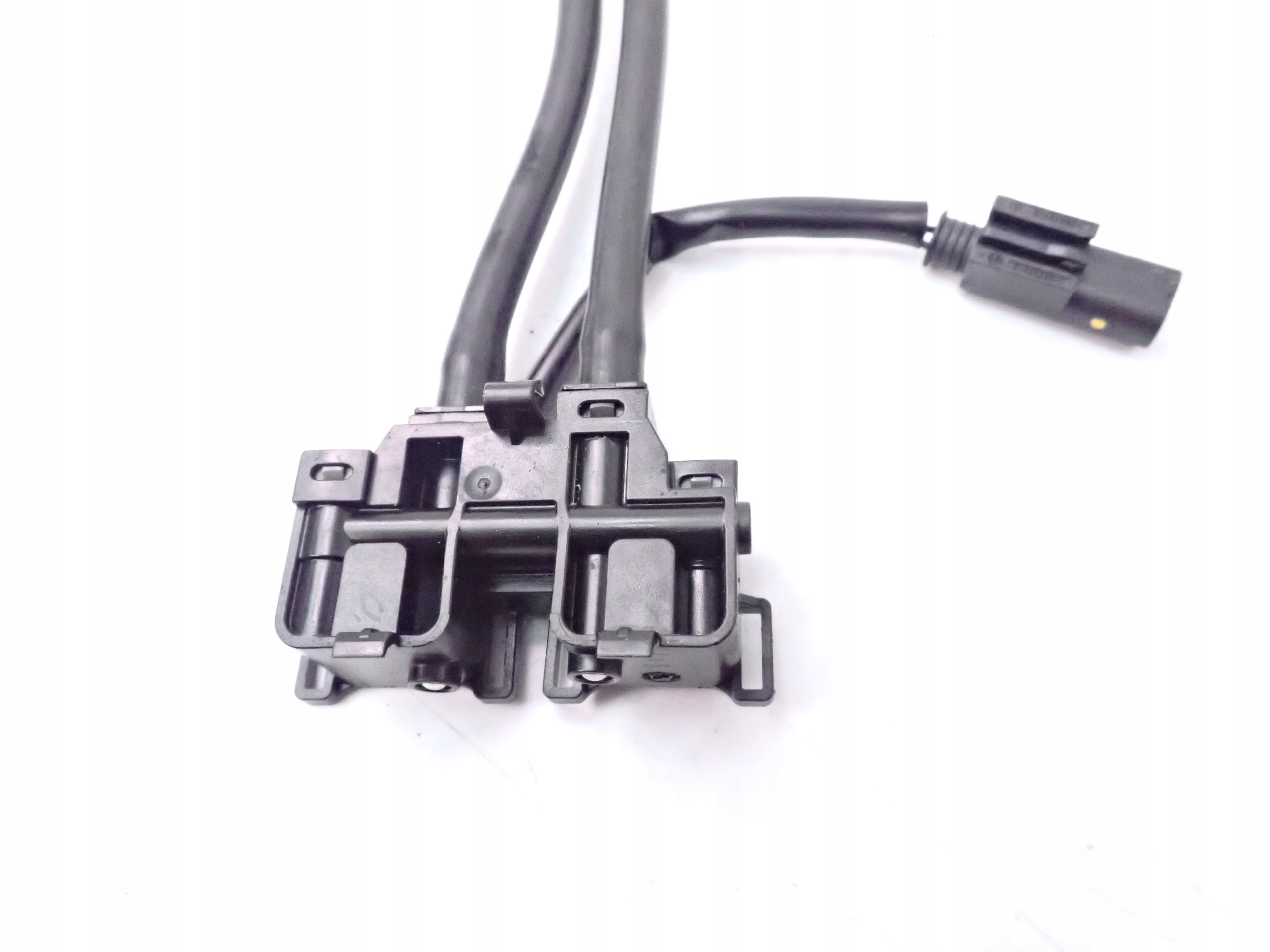 A2228607300 A2228607300 - Розподільник рідини MERCEDES W222 A2228607300 ...