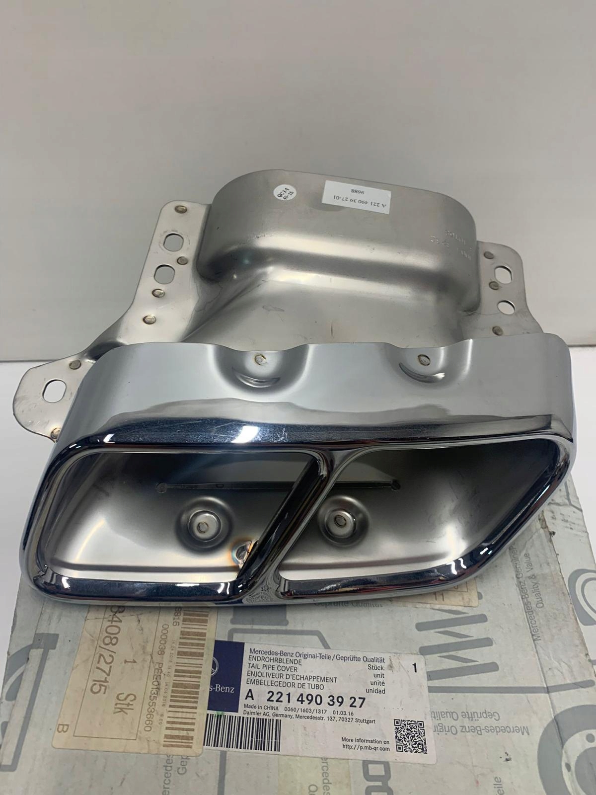 Mercedes-Benz OE A2214903927 końcówka wydechu za 350.00PLN z DĄBROWA k ...