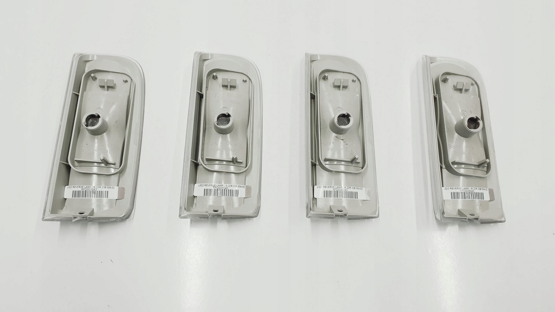 Фонарь заднего хода P. RANGE ROVER VOGUE L322 XFD000043 купити на ...