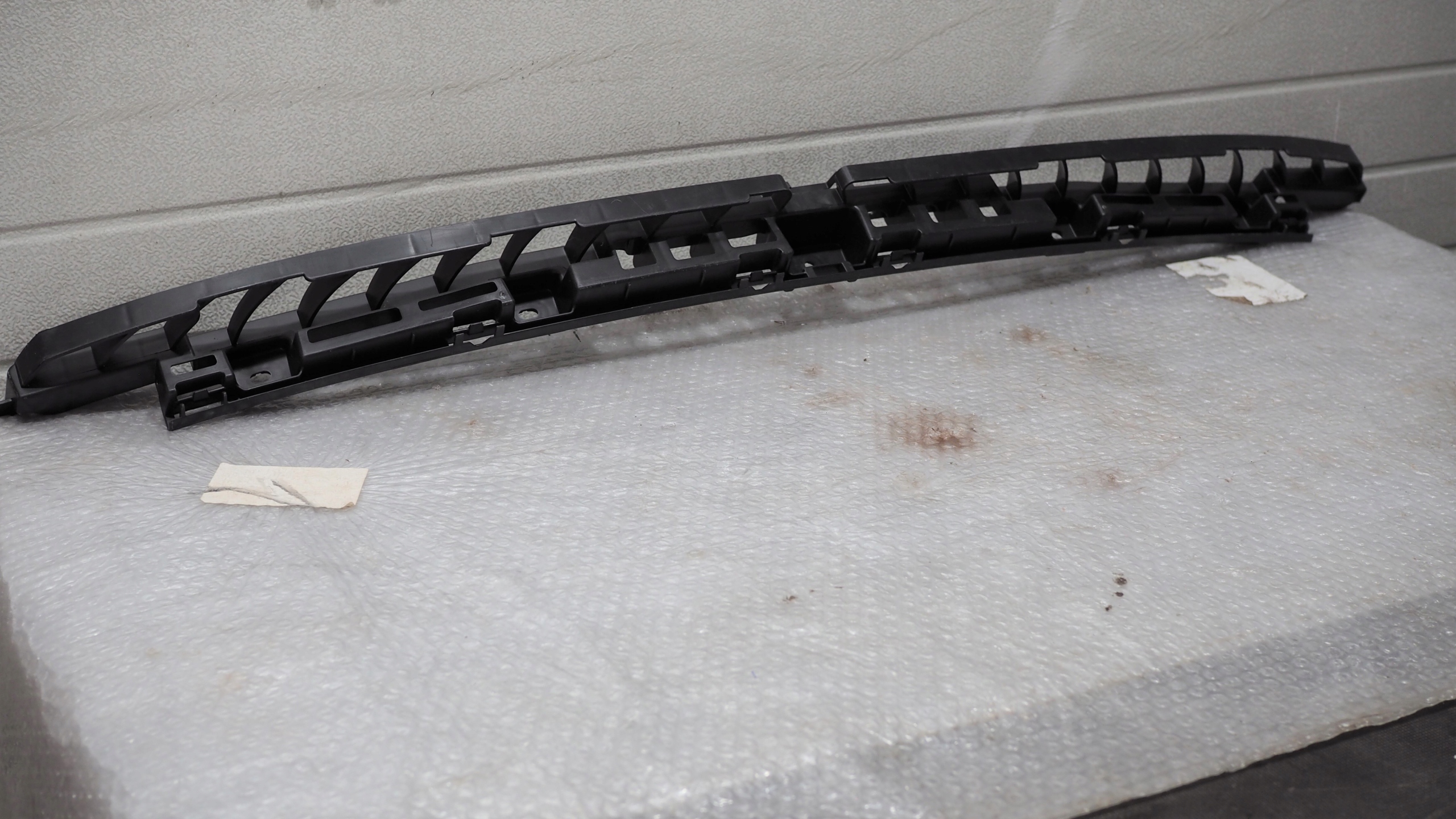 ŚLIZGI ZDERZAKA TYŁ SKODA KODIAQ 565807863 za z Pniewy - Allegro ...