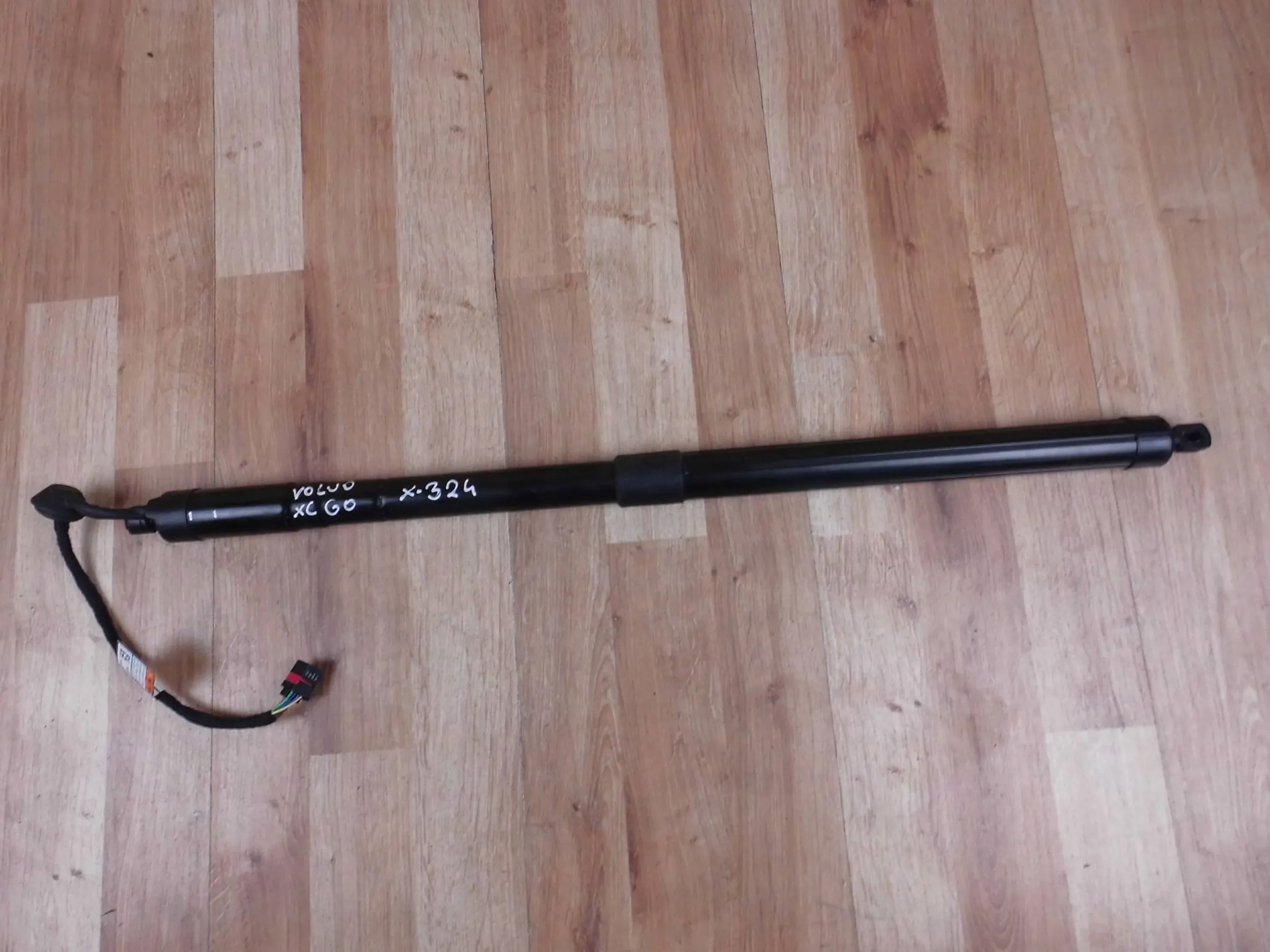 Volvo OE 32136006 siłownik teleskop klapy • Cena, Opinie - Allegro