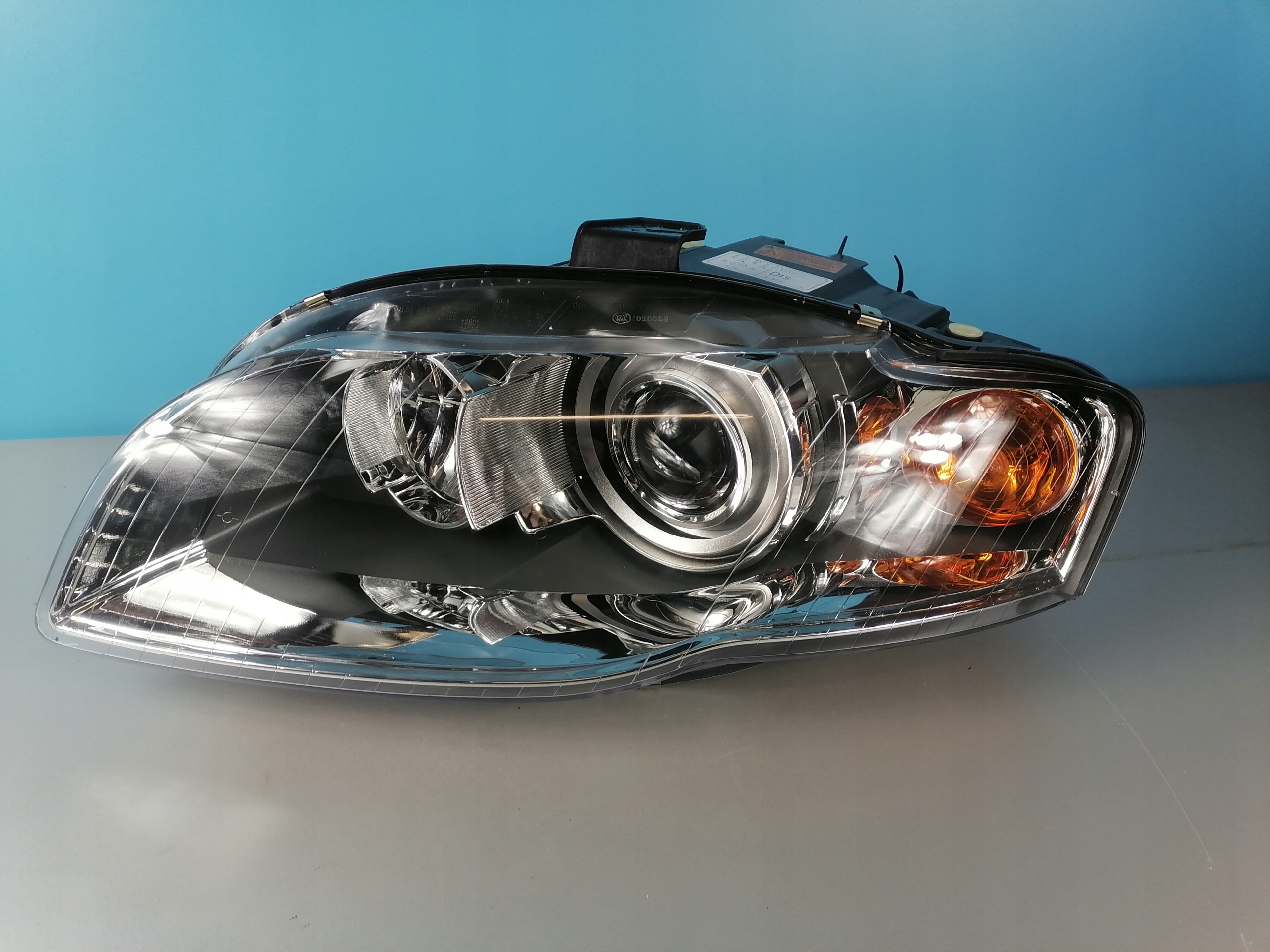 LAMPA LEWA BI-XENON BI-KSENON A4 B7 AUDI za 1200.00PLN z radom ...