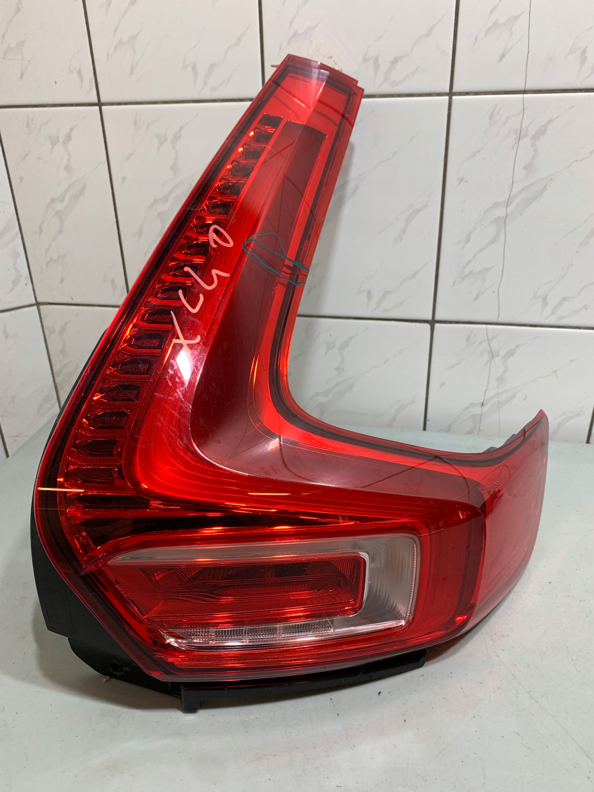 Lampa Tylna Volvo Xc40 - Niska cena na Allegro