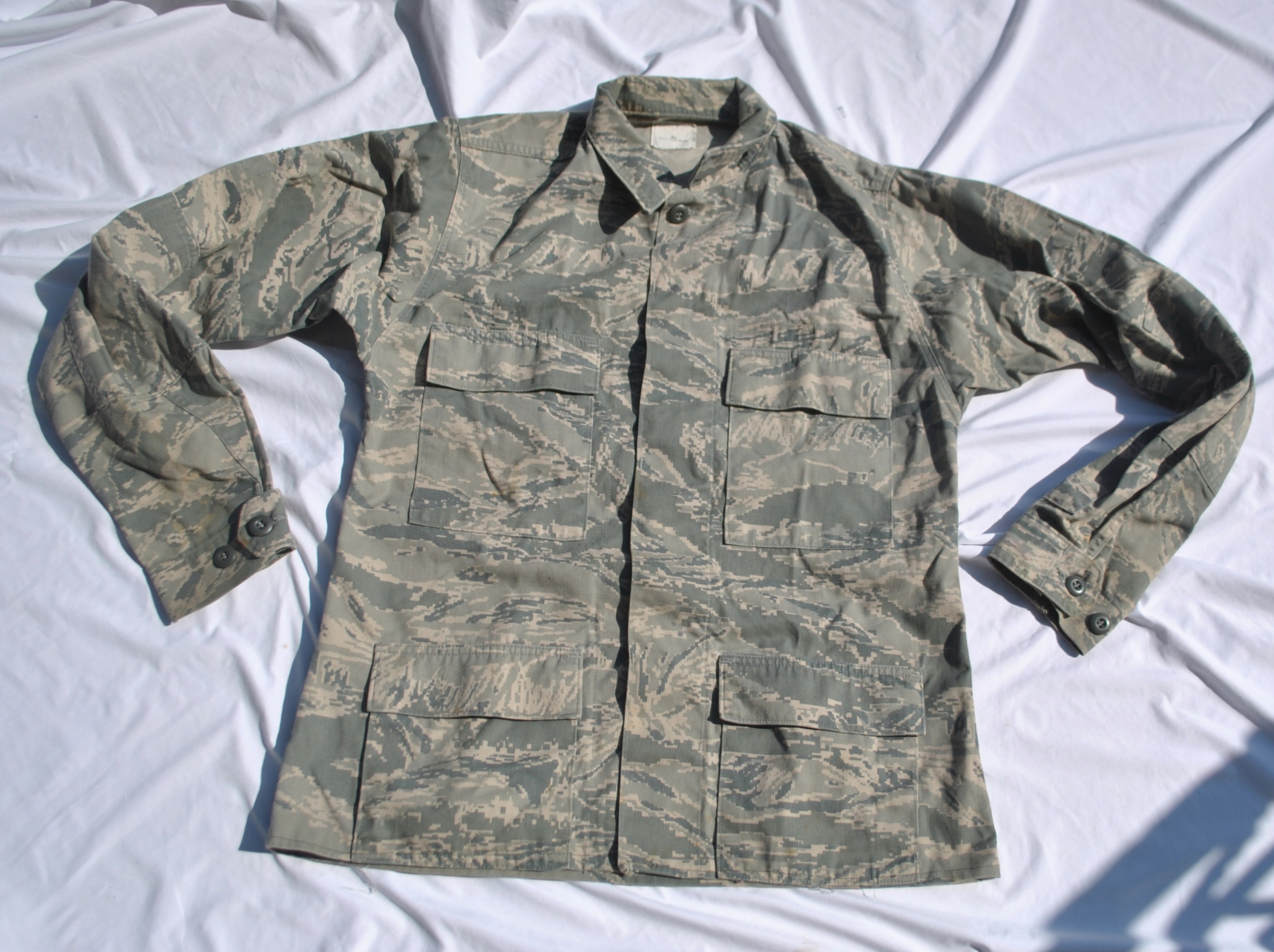 bluza wojskowa TIGER STRIPE USAF ABU 38 L (38 R) US ARMY air force ...