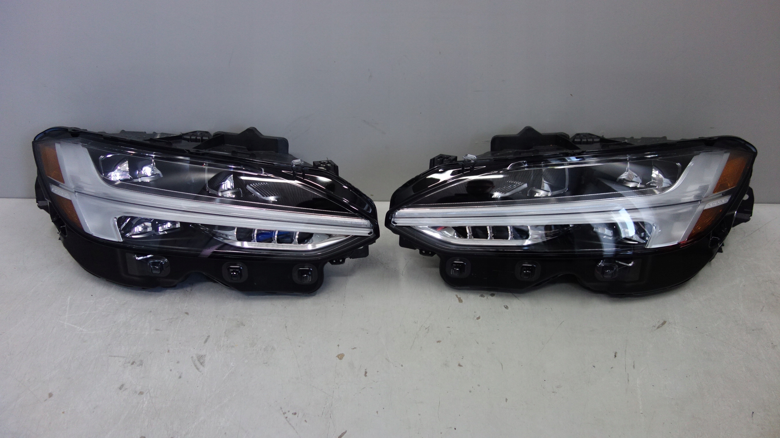 VOLVO S90 V90 LAMPA LAMPY PRZEDNIE USA 32228314 za 4999.00PLN z ...