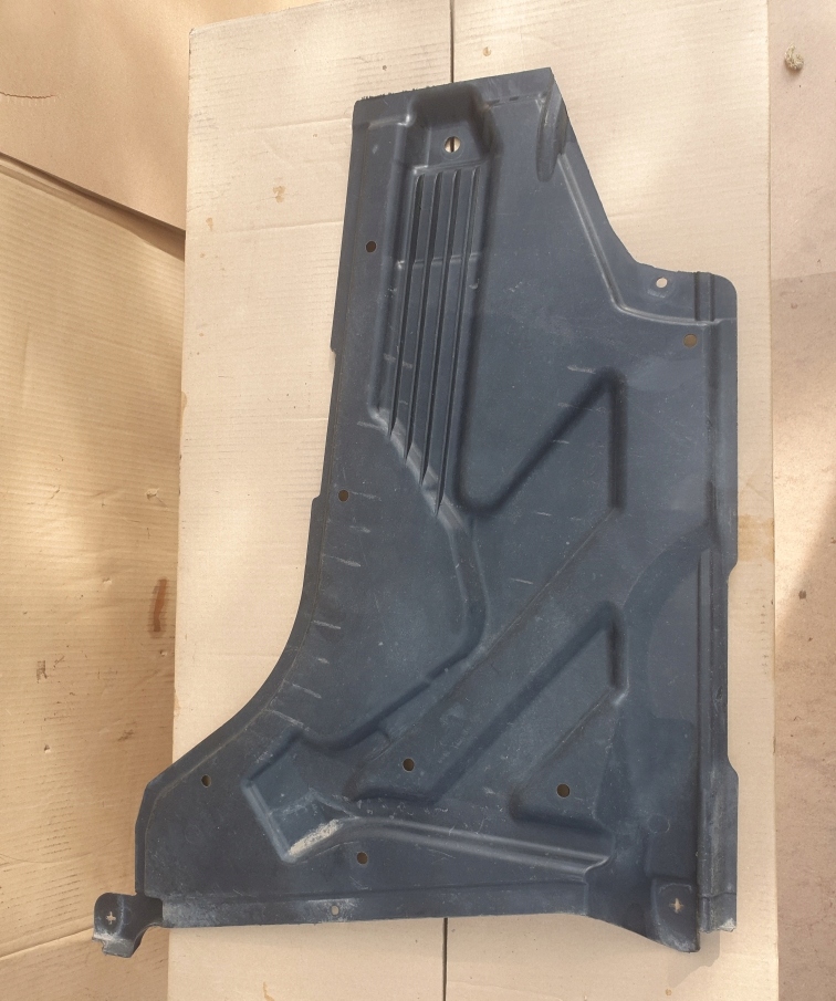 OSŁONA PŁYTA PODWOZIA PRAWA TYŁ MERCEDES B W246 A2466840600 - porównaj ...