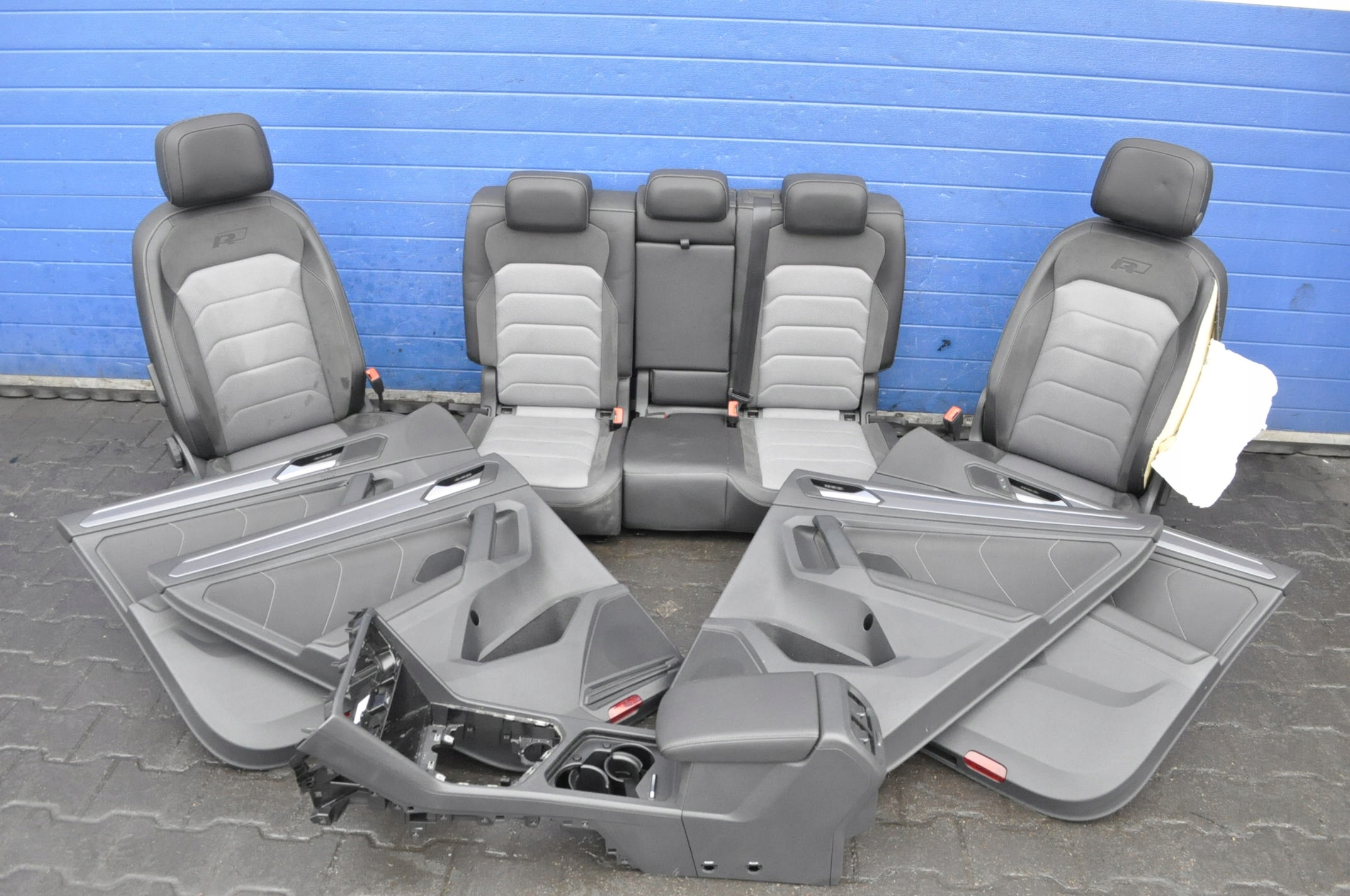 VW TIGUAN R-LINE FOTELE KOMPLET FOTELI ALCANTARA za 2789.00PLN z UJAZD ...