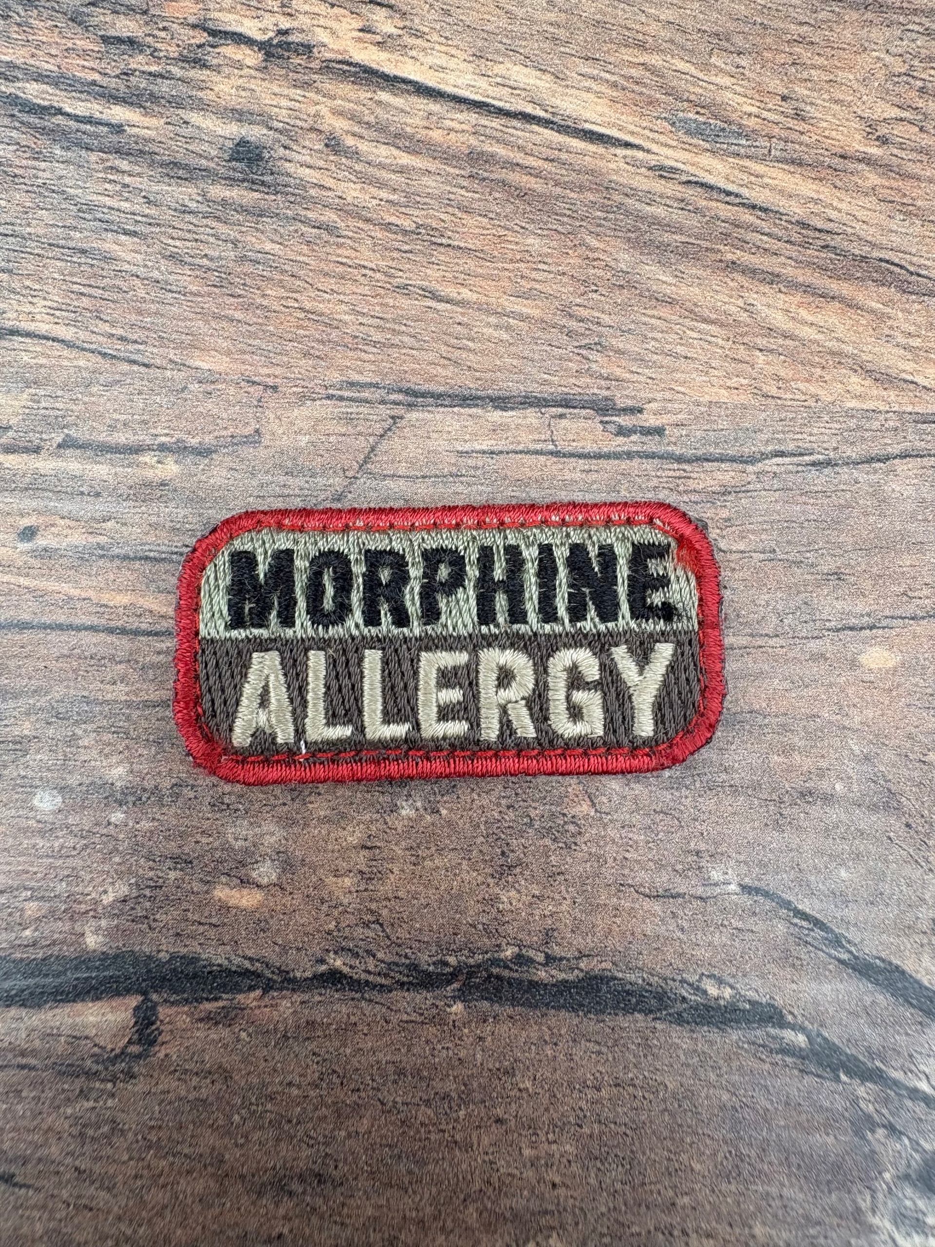 Mil-Spec Monkey "Morfin allergia" Jelvény za 550.00HUF-ért - Allegro