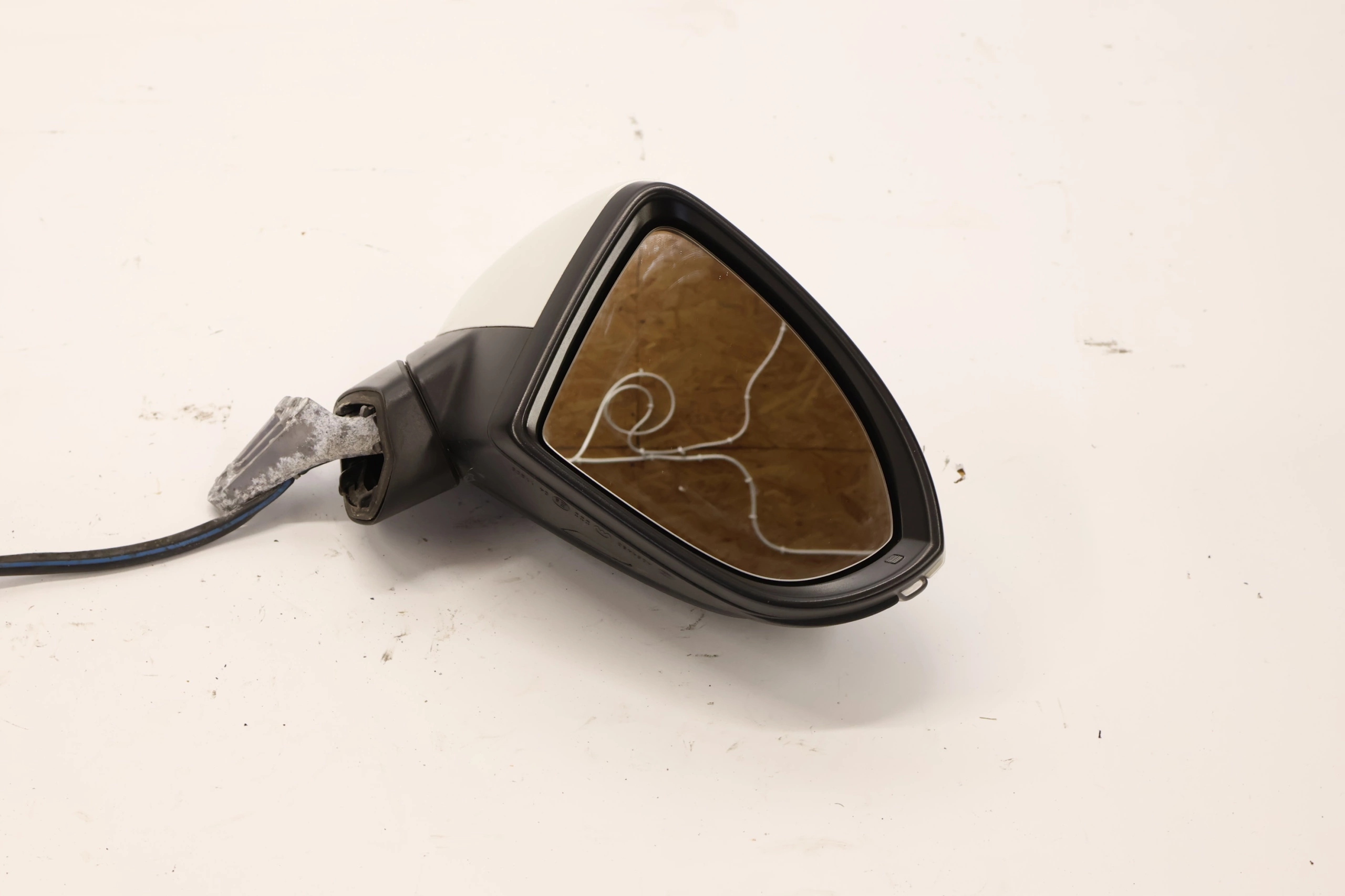 VW Touran 5TA lusterko prawe L0K1 za 500.00PLN z Przemęt - Allegro - (15831430998)