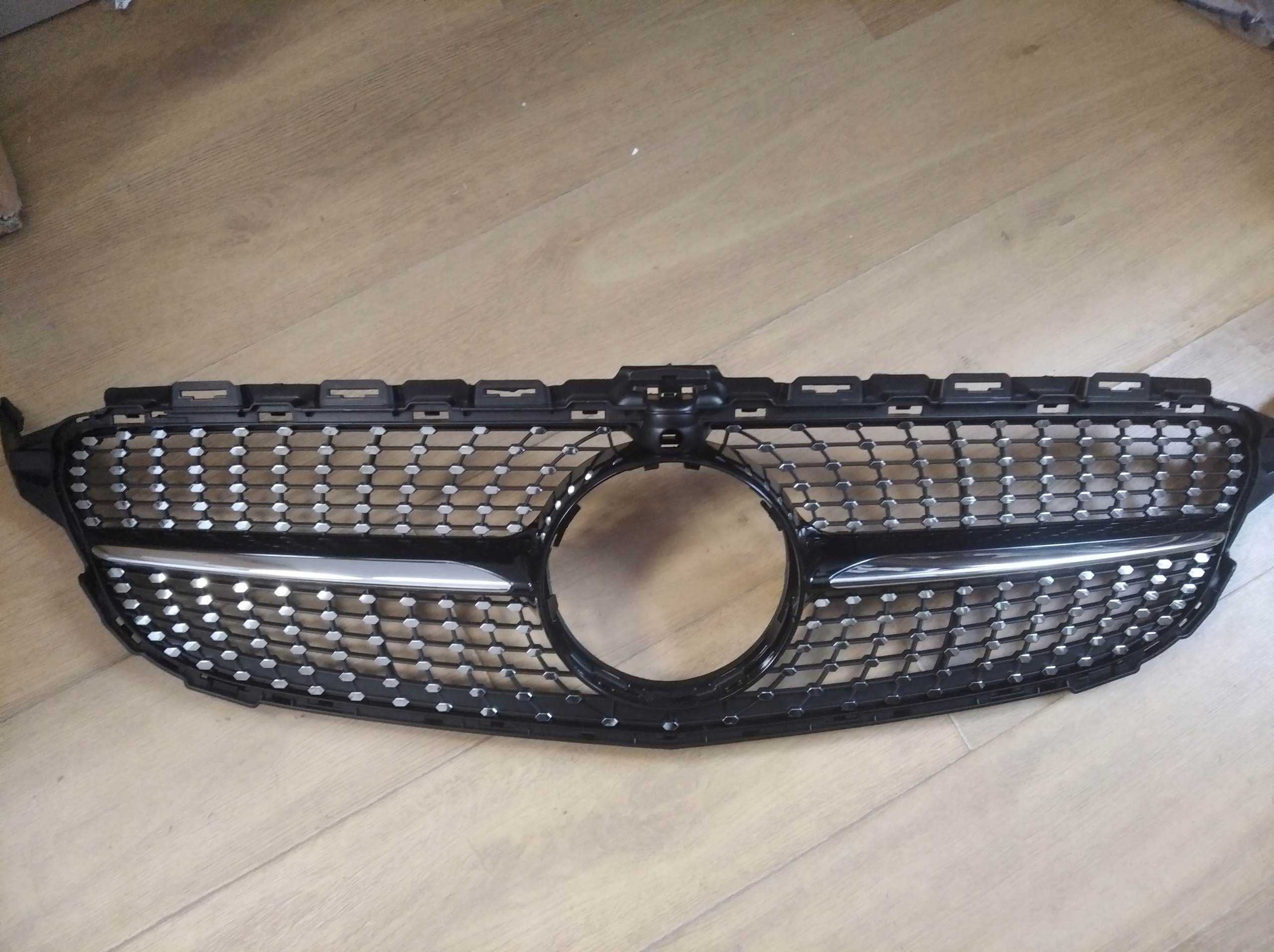GRILL ATRAPA CHŁODNICY MERCEDES W205 2014-2018 A2058881260 za 420 zł z ...