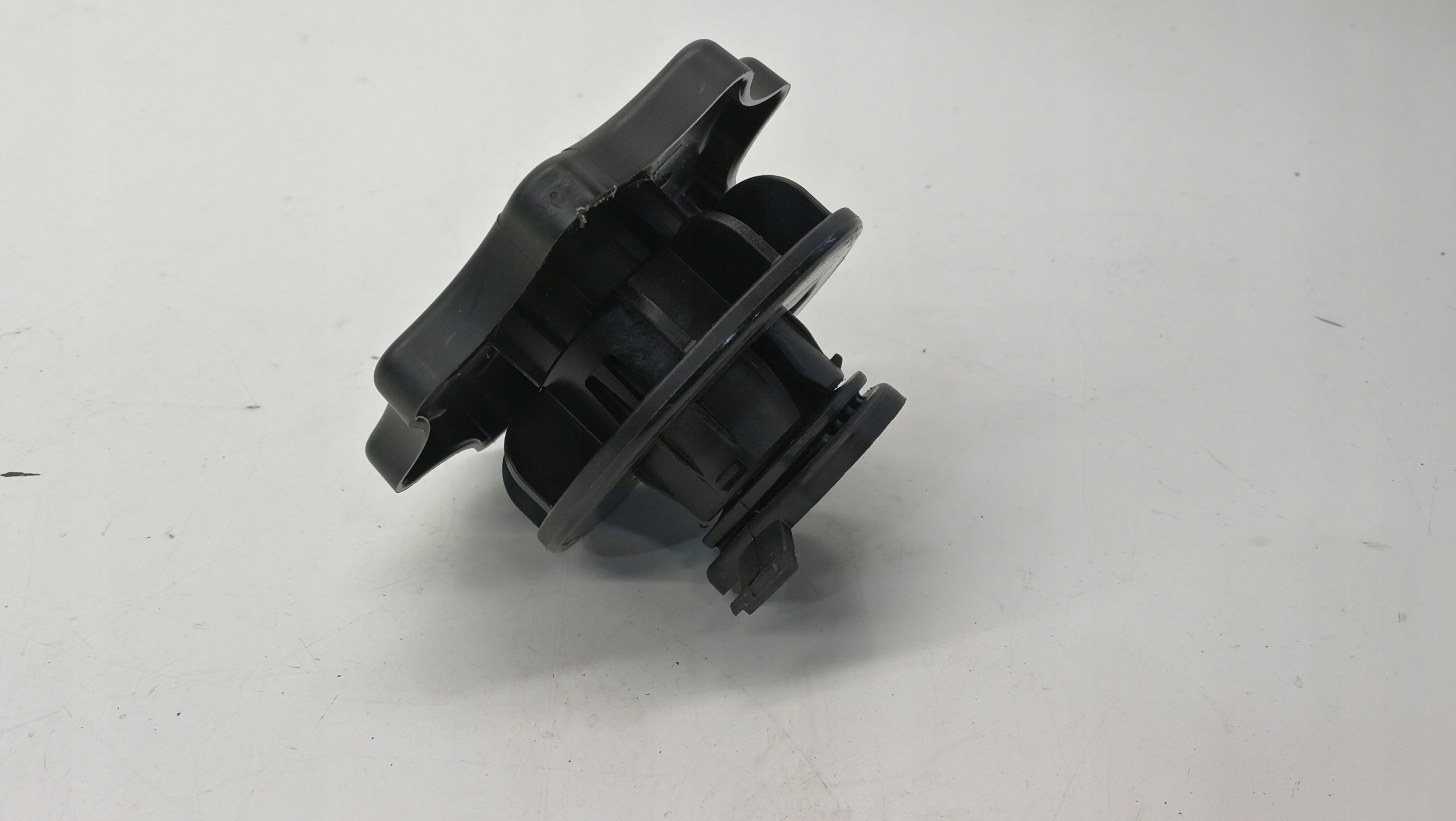 ŚRUBA KOŁA ZAPASOWEGO AUDI A4 B8 A5 8K0804899 za 39.00PLN z PRZYSTAJŃ ...