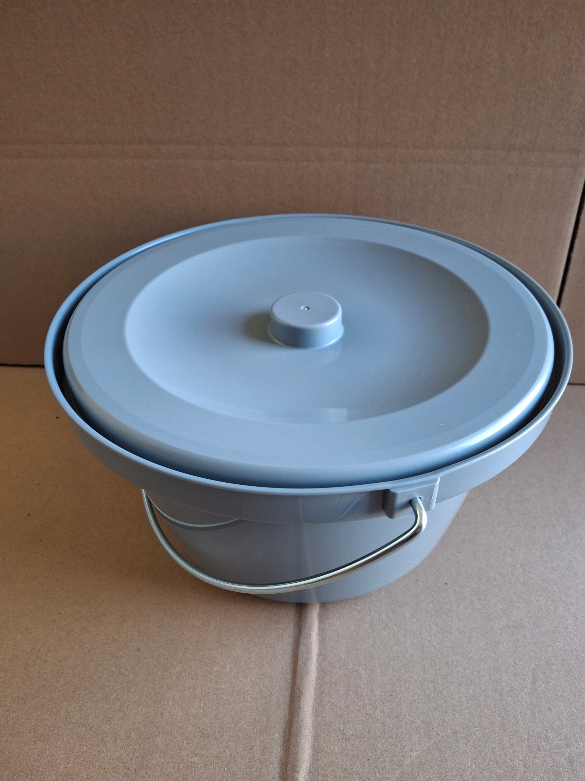 Wózek inwalidzki ręczny Mobiclinic Krzesło toaletowe THB691 - porównaj ...