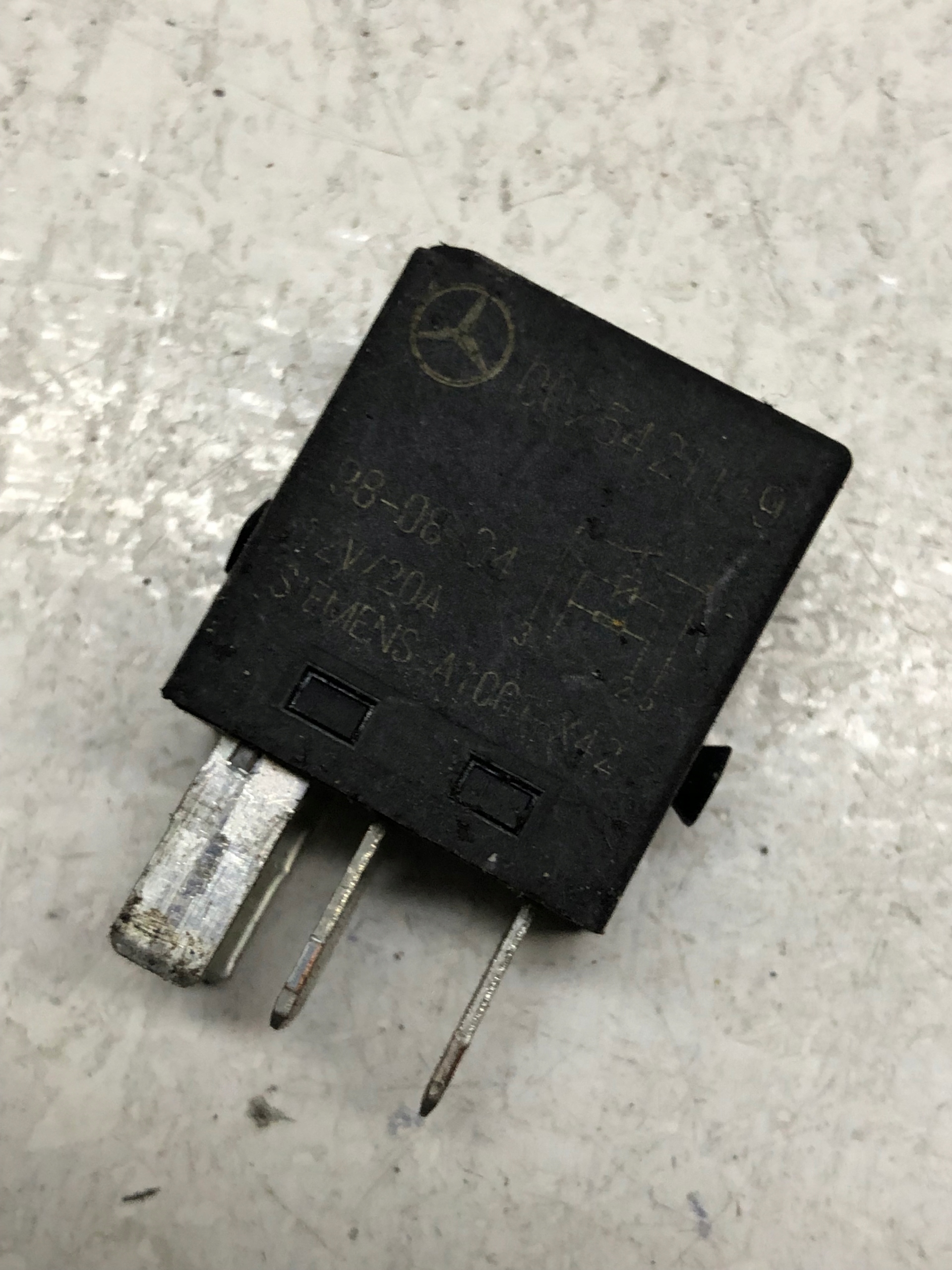 PRZEKAŻNIK MERCEDES 0025421119 za 9.99PLN z Skoczów - Allegro ...