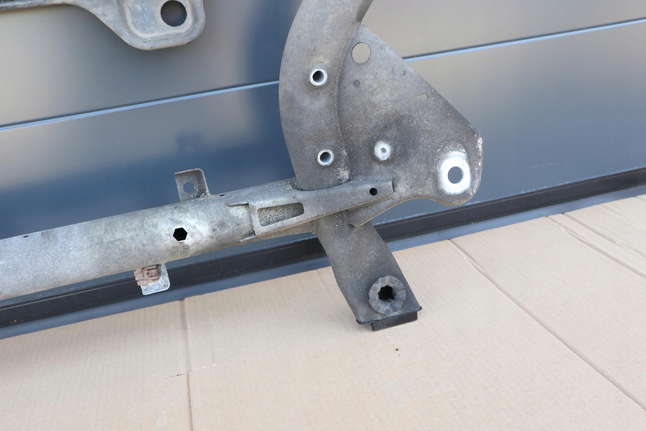 MERCEDES C-Class W204 ліфт візок сани двигуна купити на Avtoex з Польщі ...