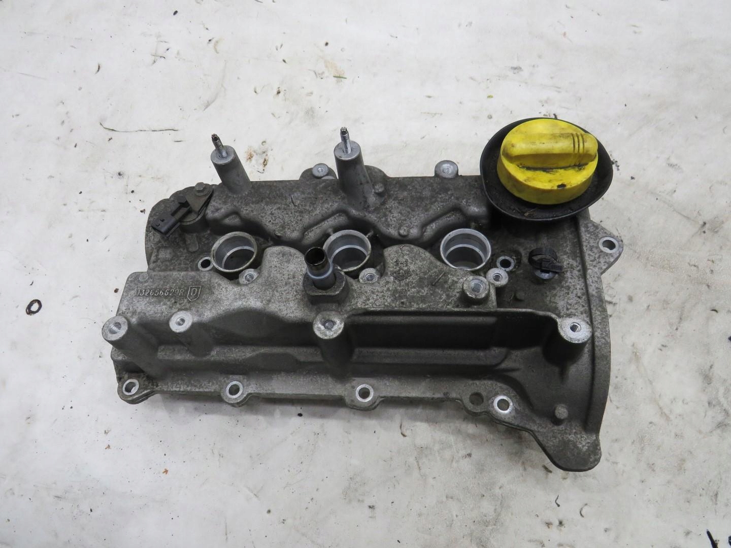 POKRYWA ZAWORÓW CLIO IV 0.9 TCE 132656629R za 40.00PLN z Ciecierzyn ...