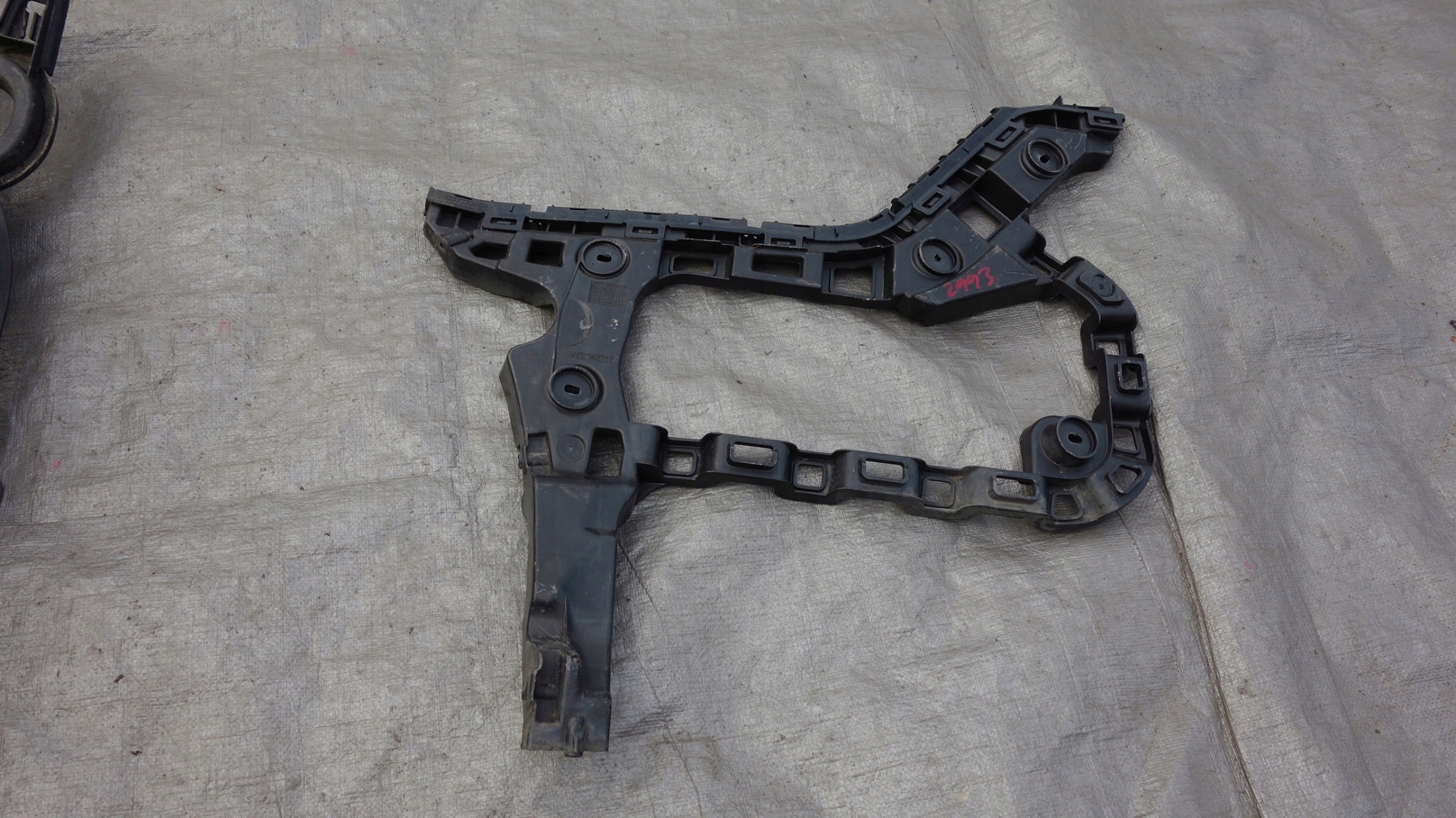 SLIZG ZDERZAKA PRAWY TYL VW PASSAT B8 za 25.00PLN z tel. 515-945-363 ...