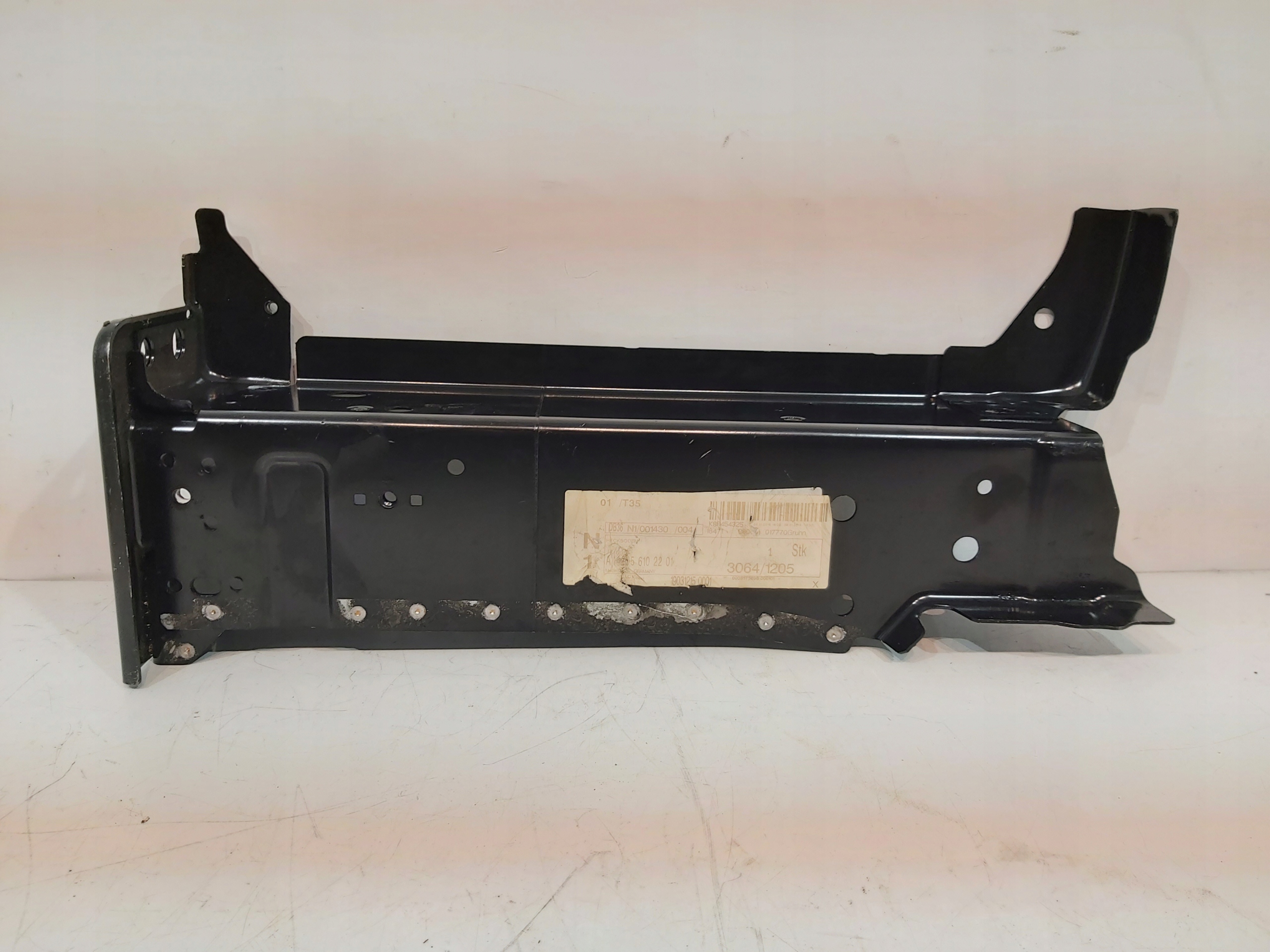 PODŁUŻNICA FARTUCH TYŁ MERCEDES W205 A2056102201 za 220 zł z kłecko ...