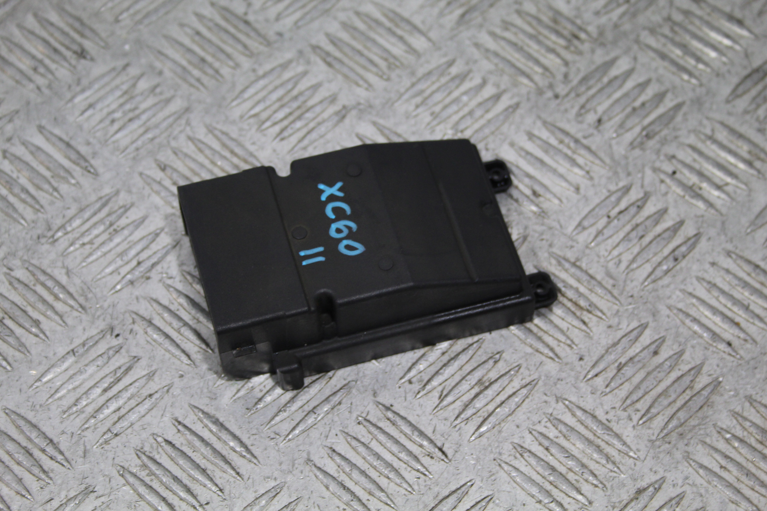 Moduł zderzaka Volvo OE 32358766 za 799.00PLN z Jaworze - Allegro ...