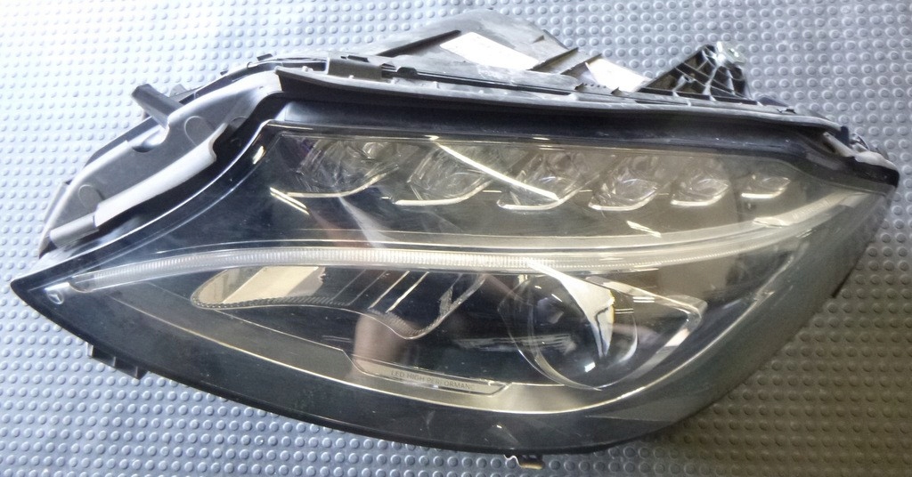 Mercedes C W205 Reflektor Lewy a2059062504 za 1700.00PLN z Konin ...