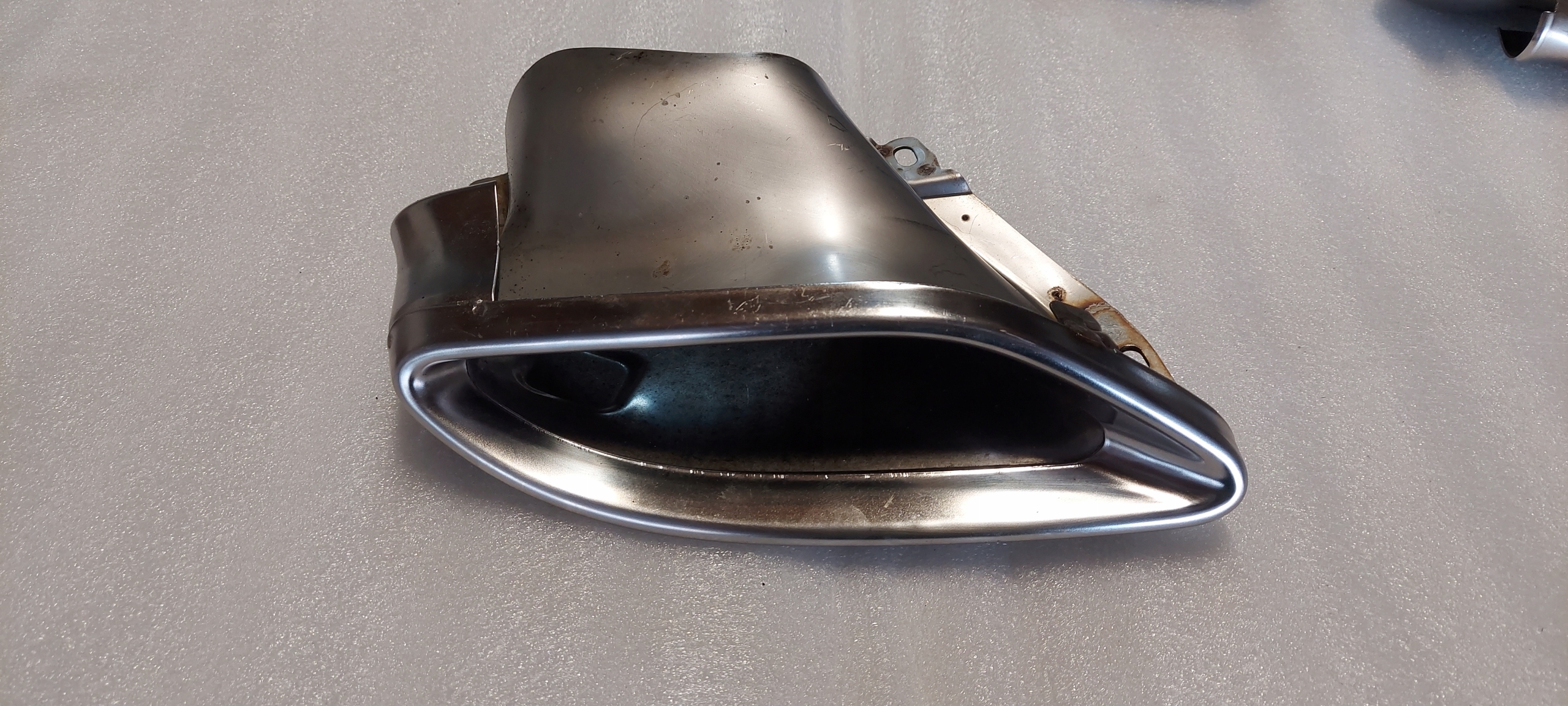 MERCEDES W246 W176 W117 KOŃCÓWKA WYDECHU PRAWA W246 W117 PRAWA KOŃCÓWKA ...