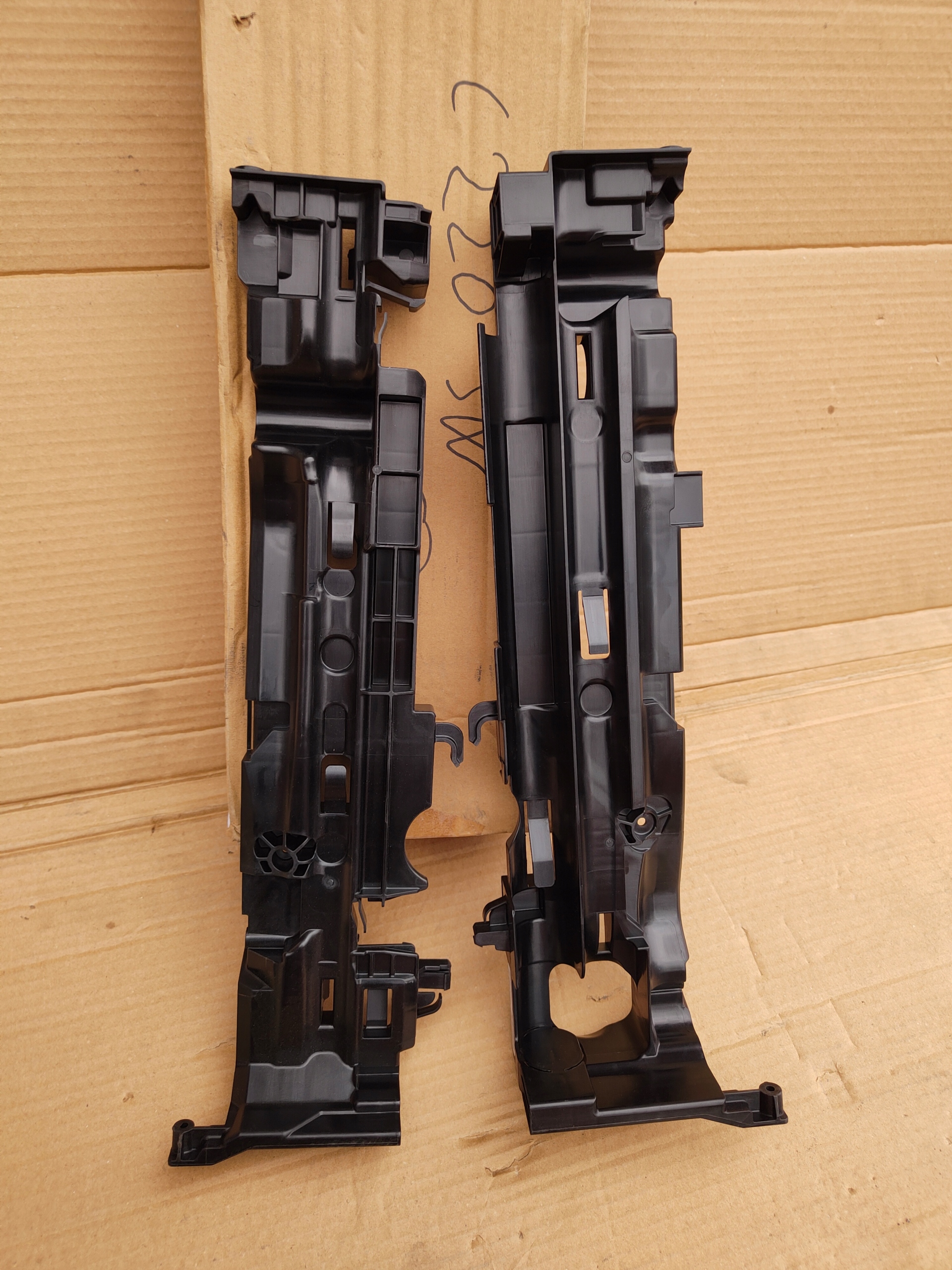 MERCEDES C KLASA 206 UCHWYTY MOCOWANIA CHŁODNIC NOWE ORYGINALNE ...