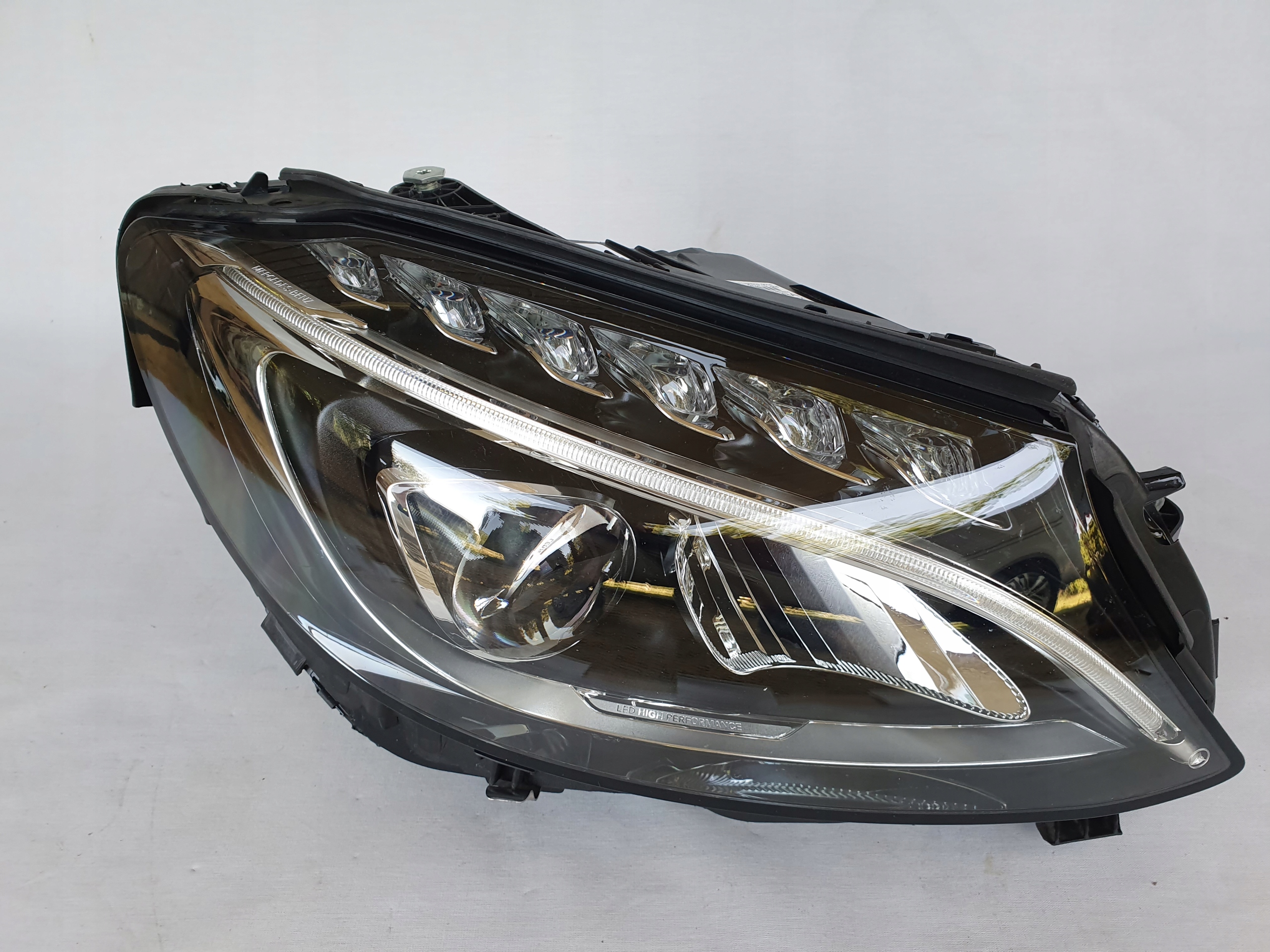 MERCEDES 205 C KLASA LAMPA LED 2059067403 za 2500 zł z Kożuchów ...