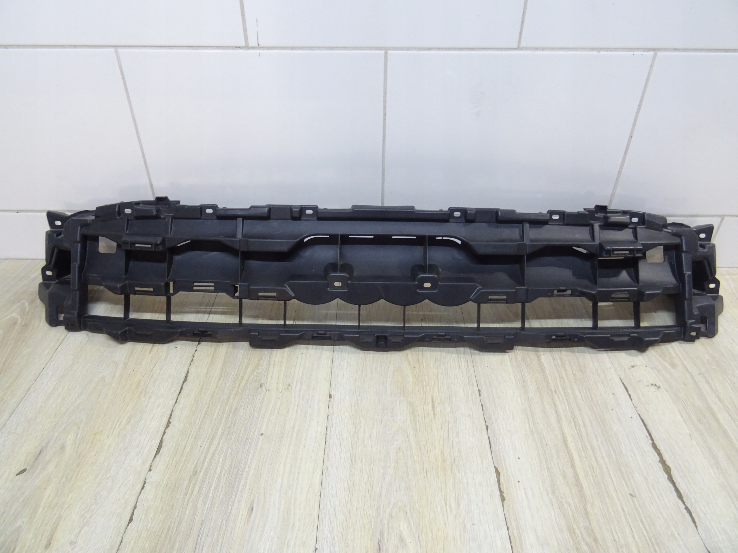 AUDI Q2 WZMOCNIENIE ATRAPY GRILLA 81A853037D llu • Cena, Opinie - Allegro