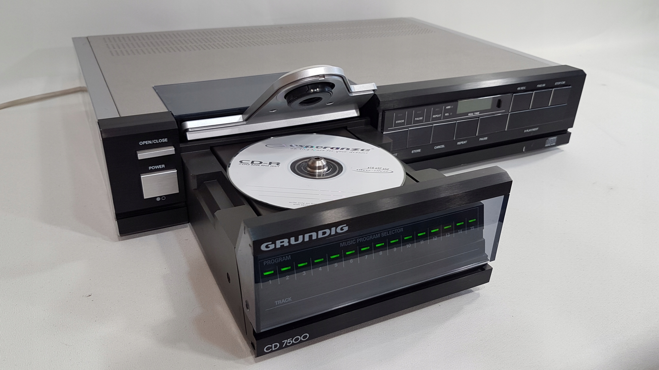 ODTWARZACZ CD GRUNDIG CD 7500 / PHILIPS CD 303 - Sklep, Opinie, Cena w ...