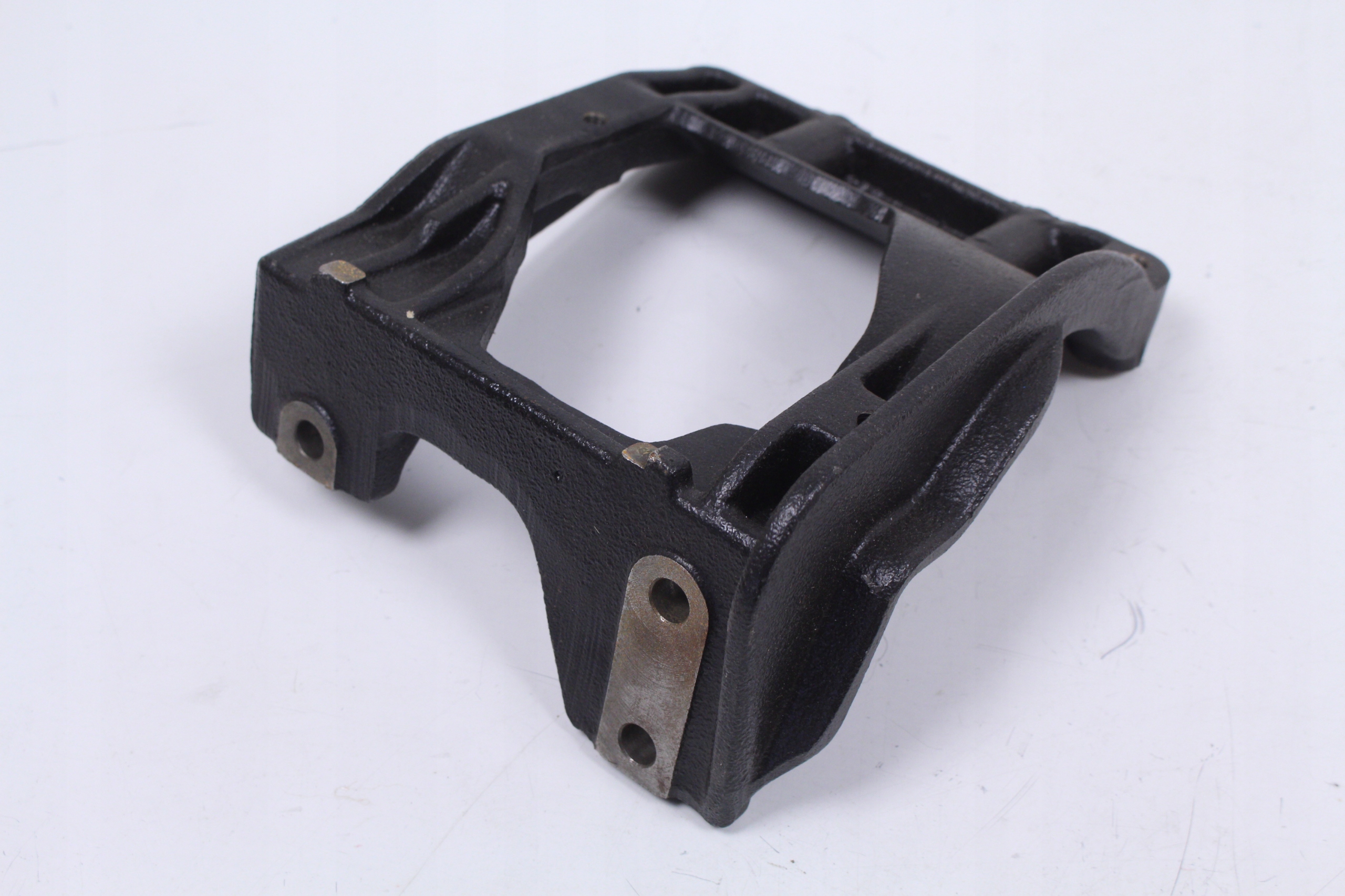 UCHWYT MOCOWANIE KOMPRESORA MERCEDES ACTROS A4572340739 za 499 zł z ...