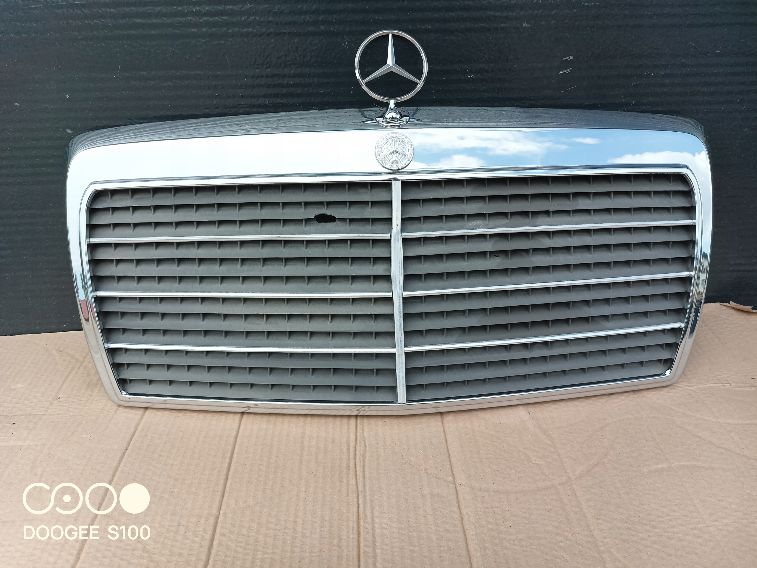 Grill Mercedes W124 - Niska cena na Allegro
