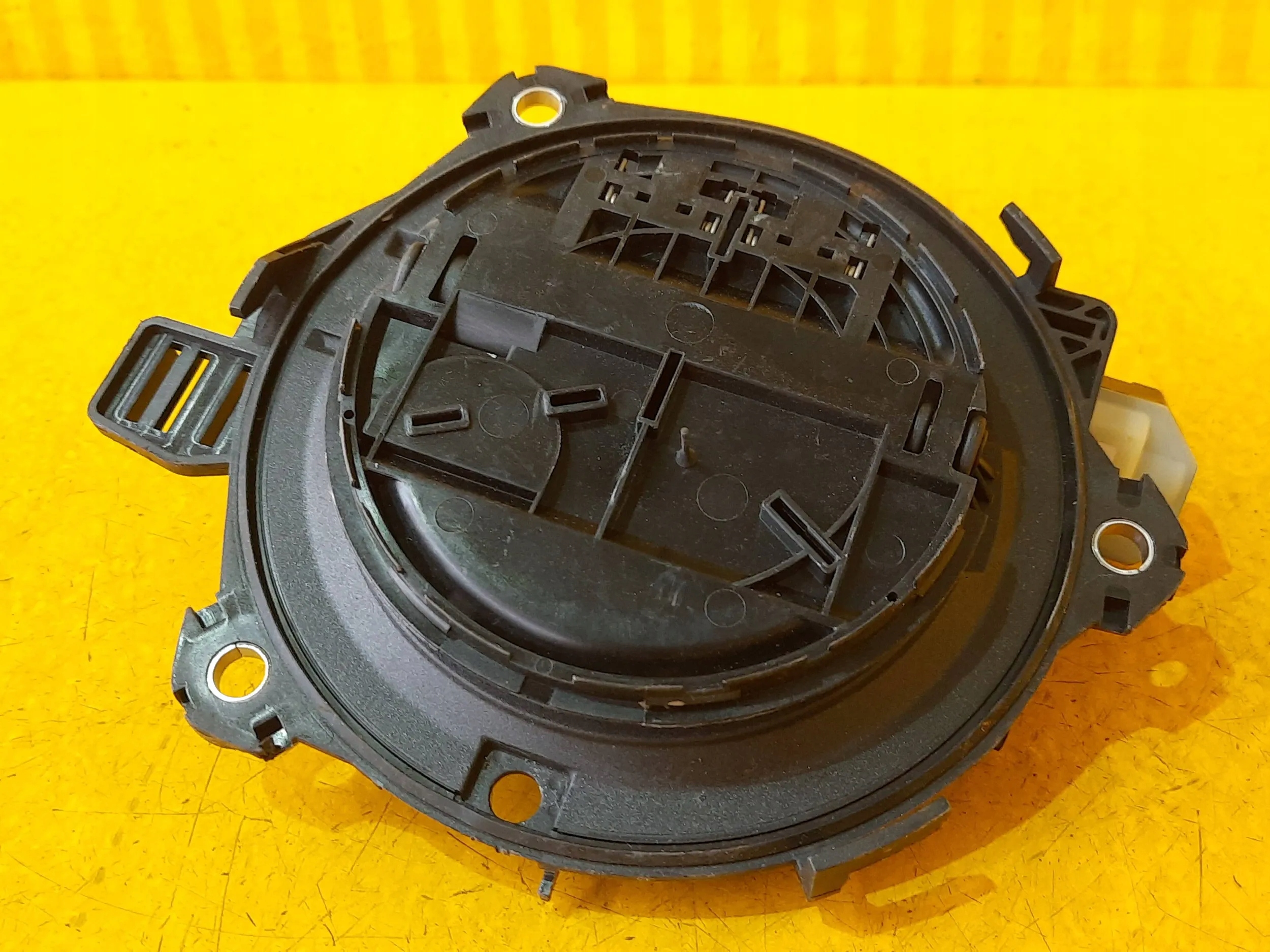 Mercedes GLE W167 KLAMKA BAGAŻNIKA A0997504500 A0997504500 za 160 zł z ...