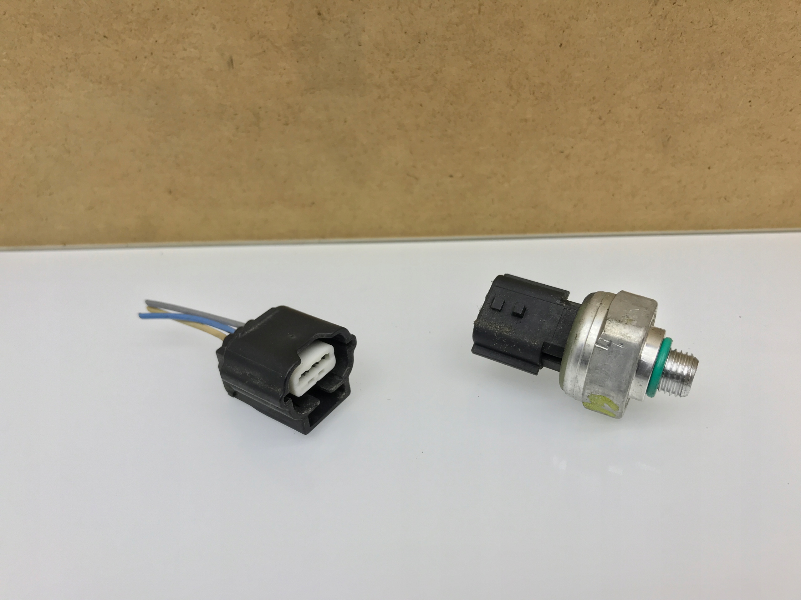 CZUJNIK CIŚN. KLIMATYZACJI RENAULT CLIO IV, DACIA LOGAN RENAULT ...