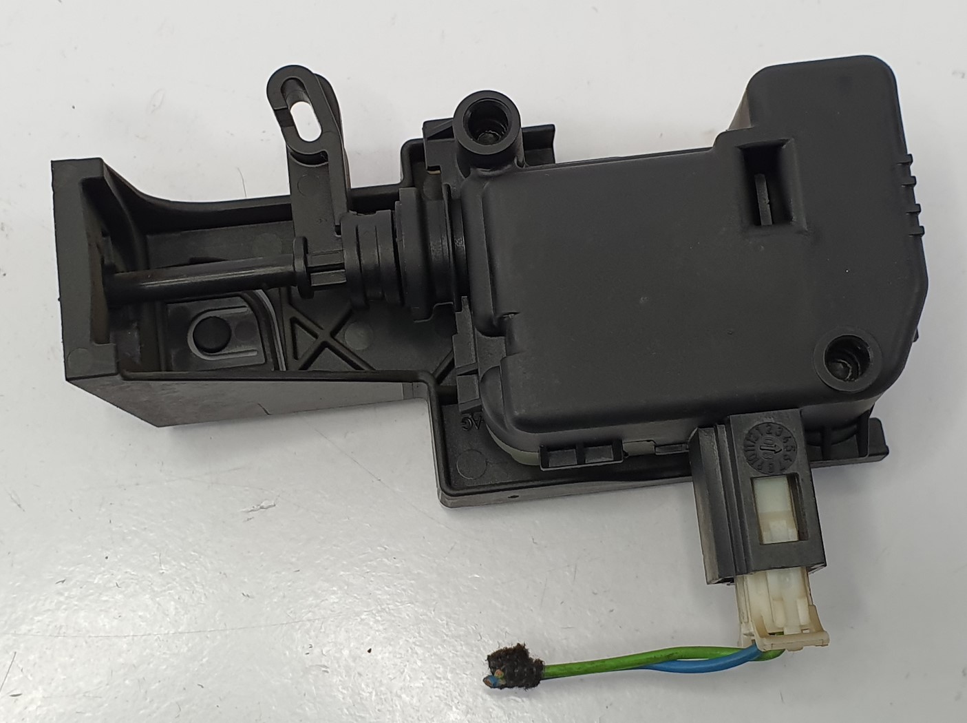 SIŁOWNIK KLAPKI WLEWU PALIWA MERCEDES GLK X204 za 50.00PLN z JANOWICE ...