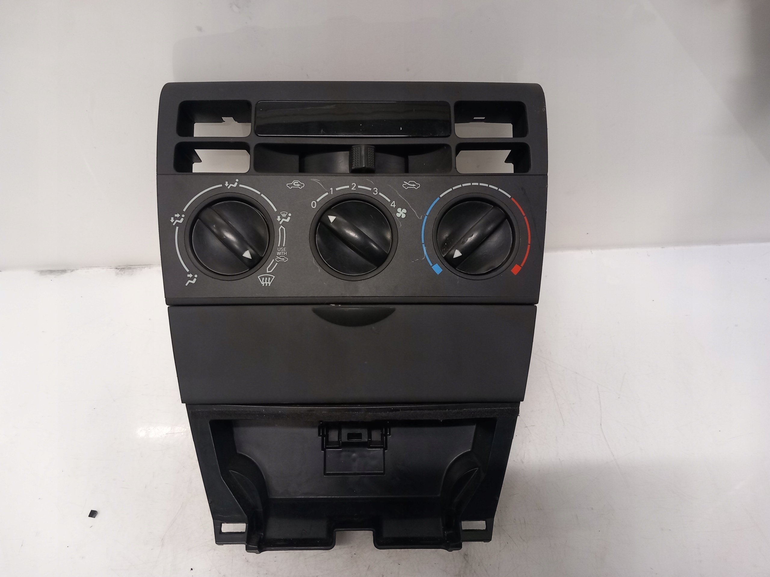 PANEL STEROWANIA NAWIEWU TOYOTA COROLLA za 110.00PLN z Juchnowiec Kościelny - Allegro ...