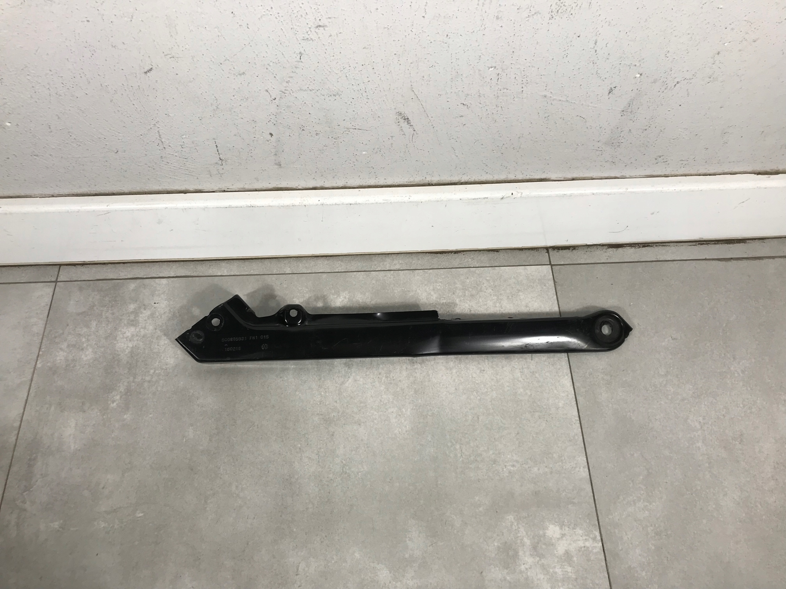 Volkswagen OE 5G0805931 okular pasa przedniego - porównaj ceny - Allegro.pl