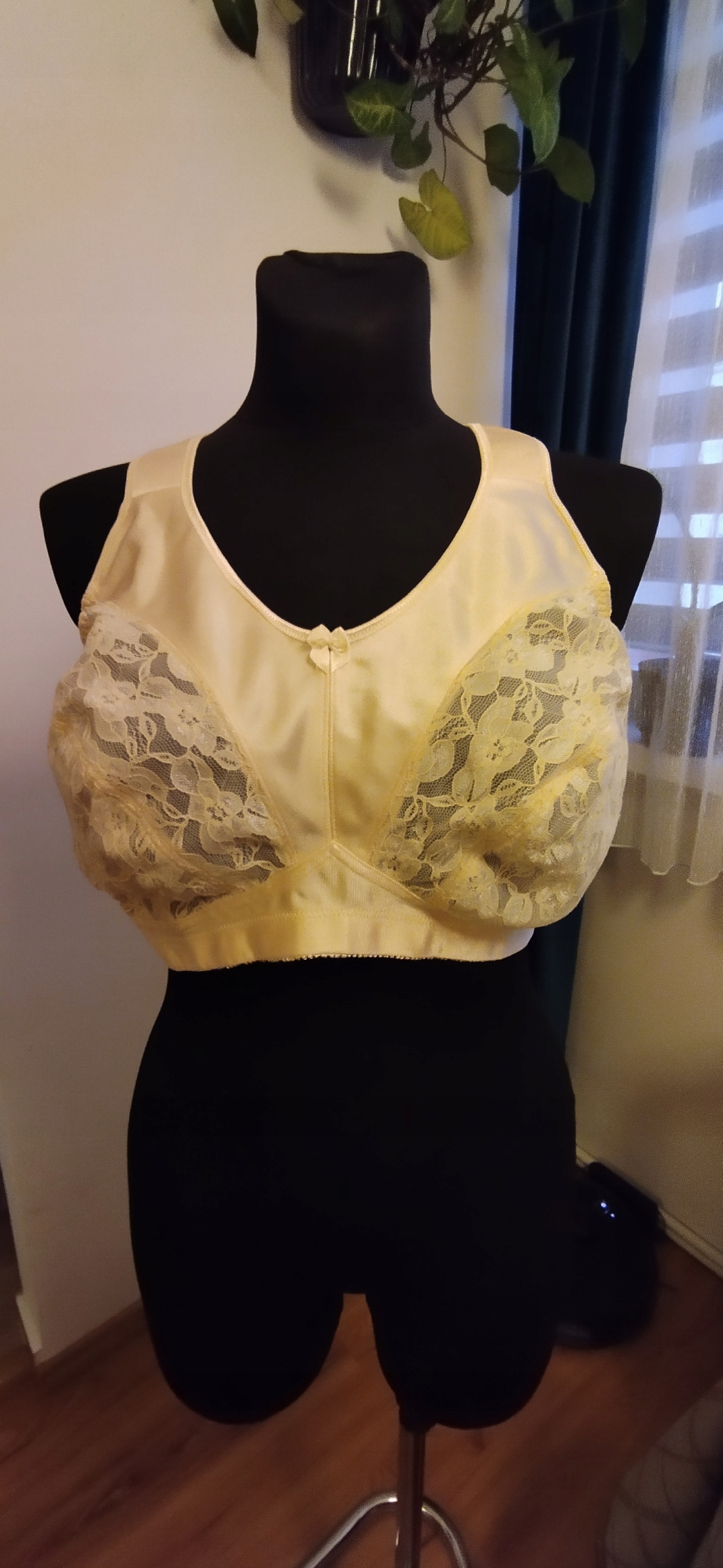 Biustonosz miękki na duży biust 110D BONPRIX 17083736620 - Allegro.pl