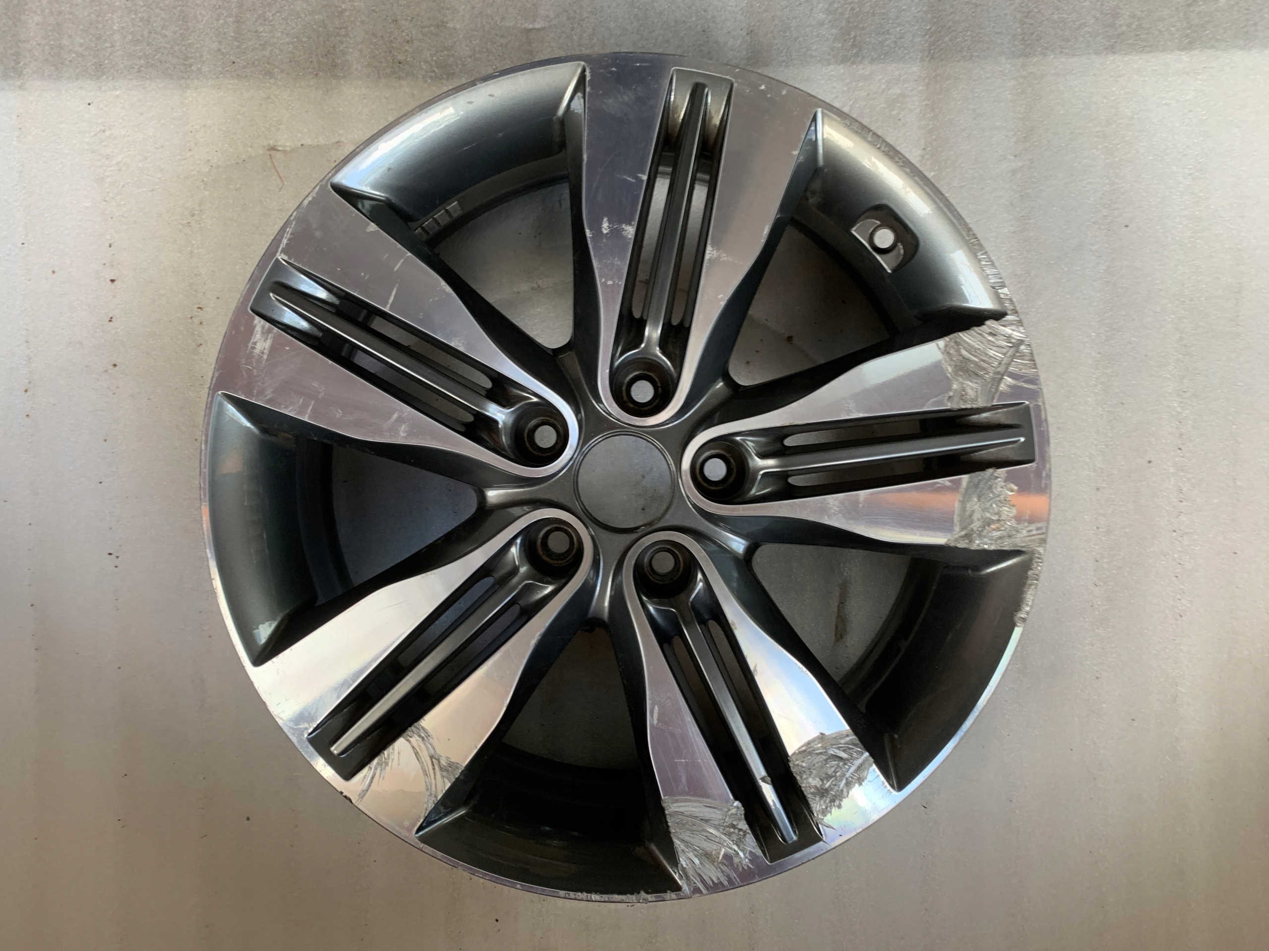 Felga HYUNDAI IX35 SANTA-FE TUCSON 52910-2Y700 RIM za 200.00PLN z ...