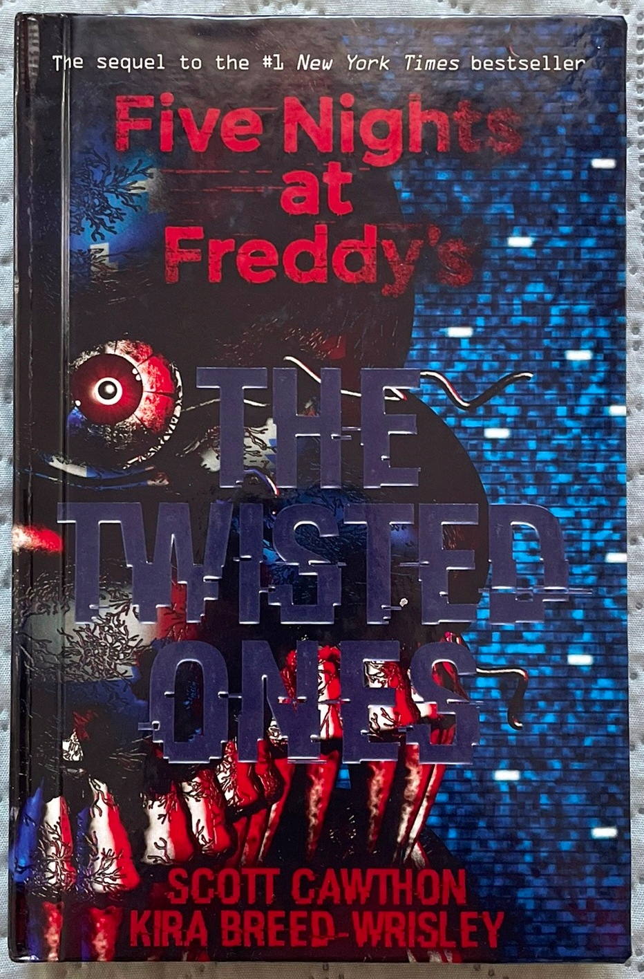 Five Nights at Freddy's: The Twisted Ones Scott Cawthon,Kira Breed-Wrisley • Cena, Opinie - Allegro