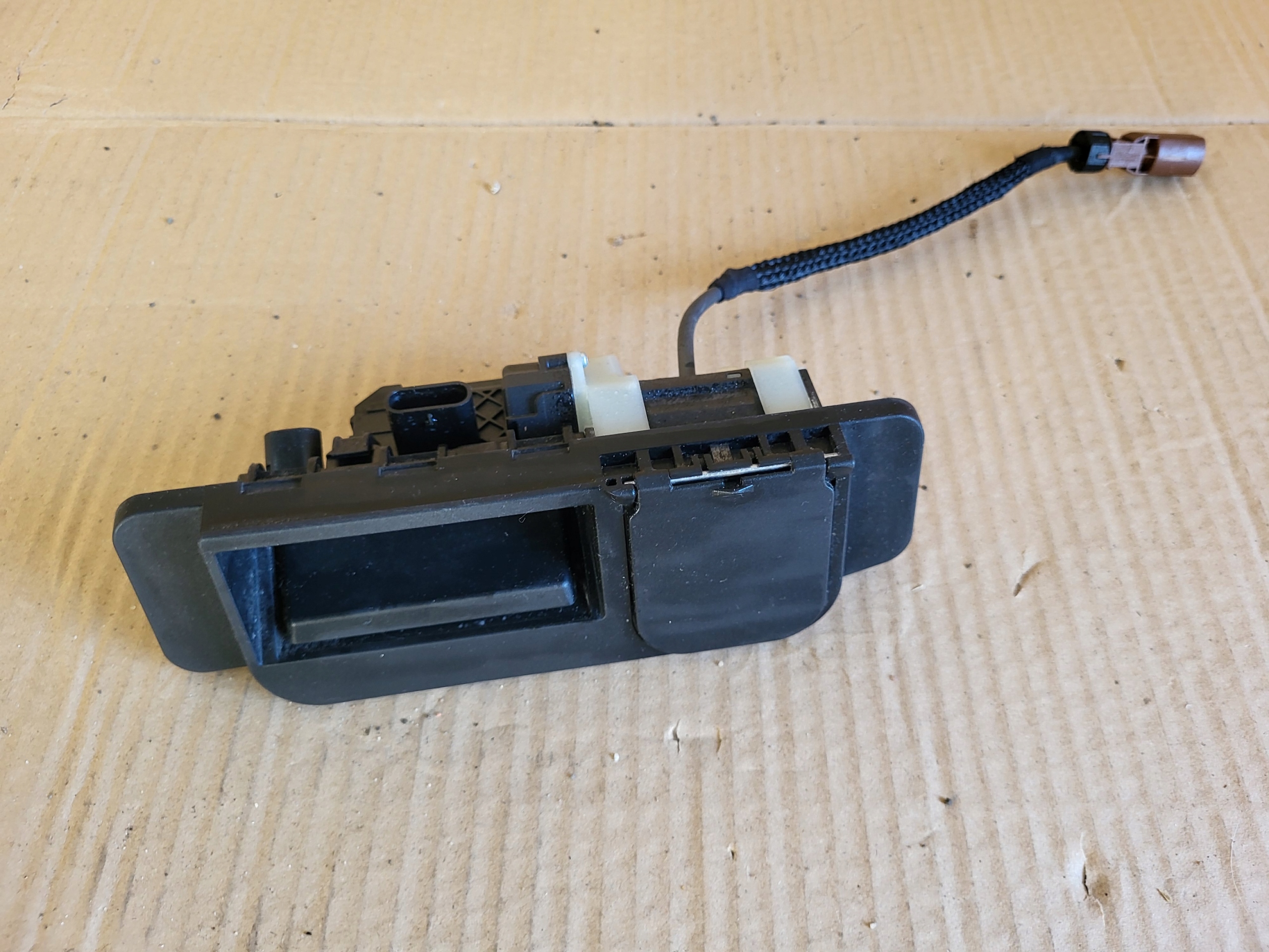 MERCEDES E KLASA W213 KAMERA COFANIA KLAMKA A0997501600 A0997501600 za ...