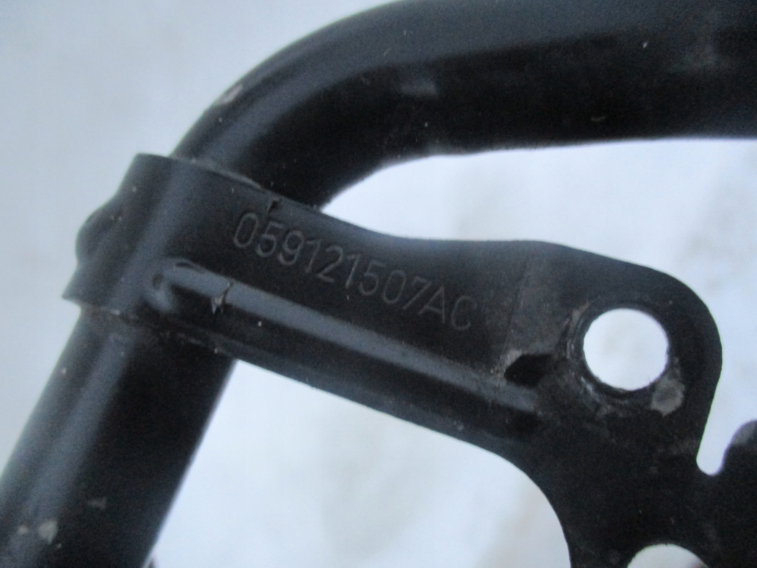 059121507AC, 4F0121109AN - Шланг для воды AUDI A4 A5 A6 C6 2.7 3.0 TDI ...