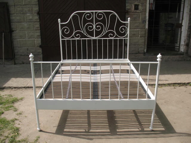 ŁÓŻKO BIAŁE METALOWE 140/200 STELAŻ IKEA Leirvik (25/23/05/23) • Cena ...