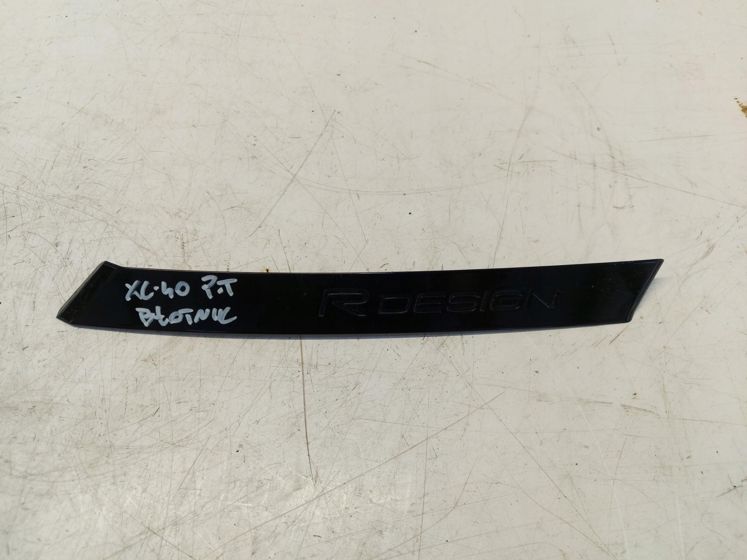 VOLVO XC40 listwa błotnika prawa tył 31463685 za 40.00PLN z Świdnica ...