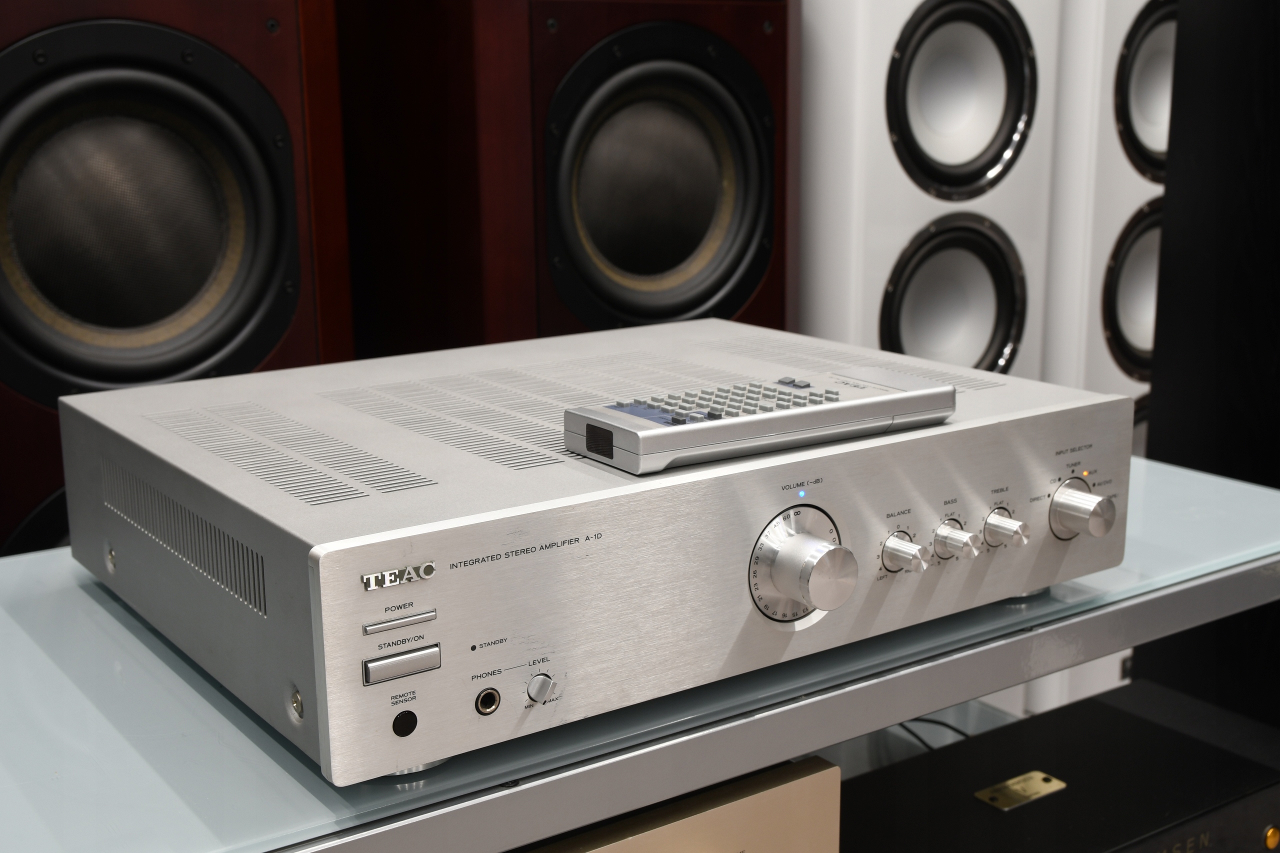Zadbany wzmacniacz stereo Teac A-1D + pilot Przedwzmacniacz końcówka ...