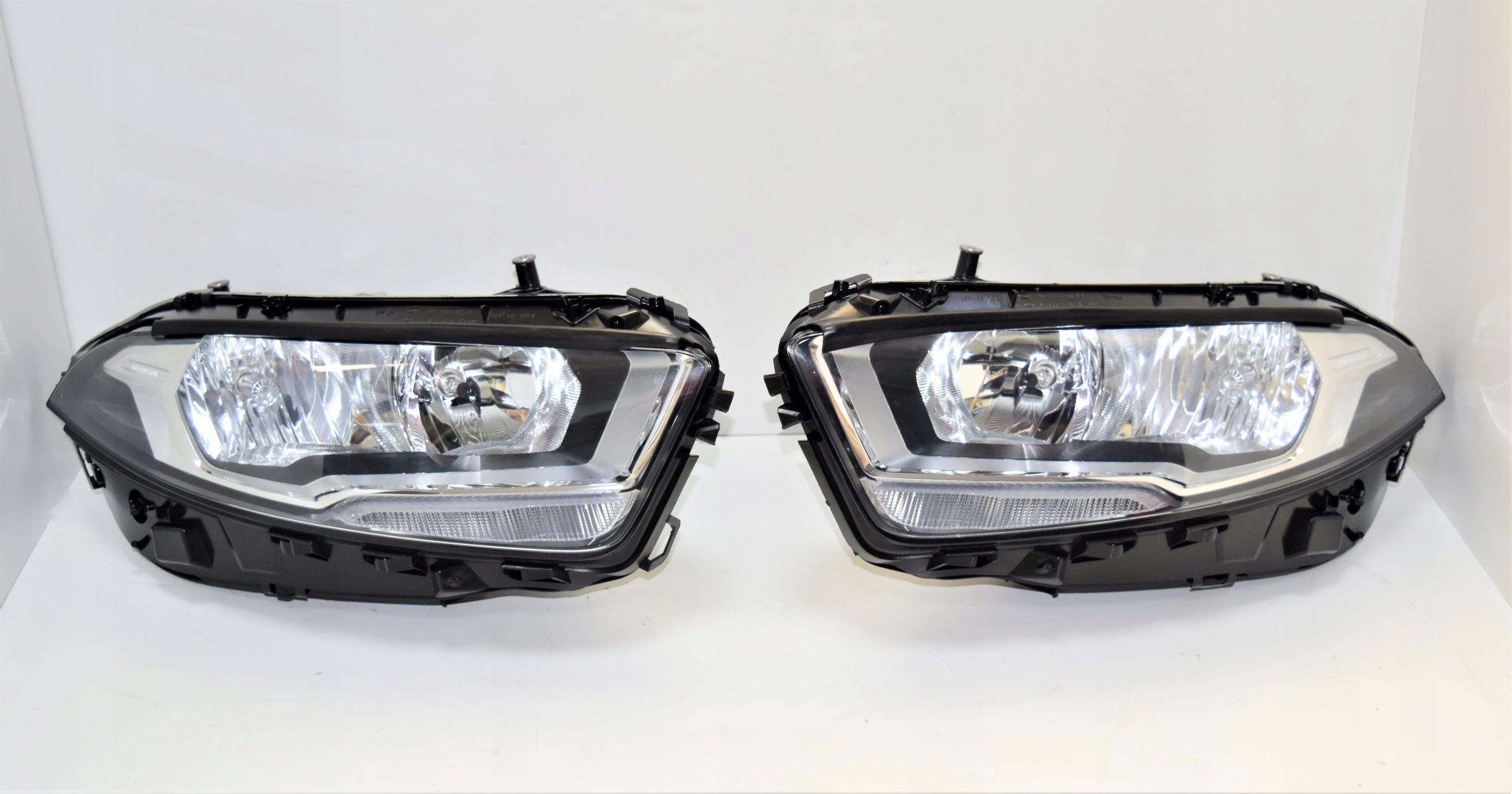 MERCEDES A KLASA W177 H7 PRAWA LAMPA PRZEDNIA A1779062200 A1779062100 ...