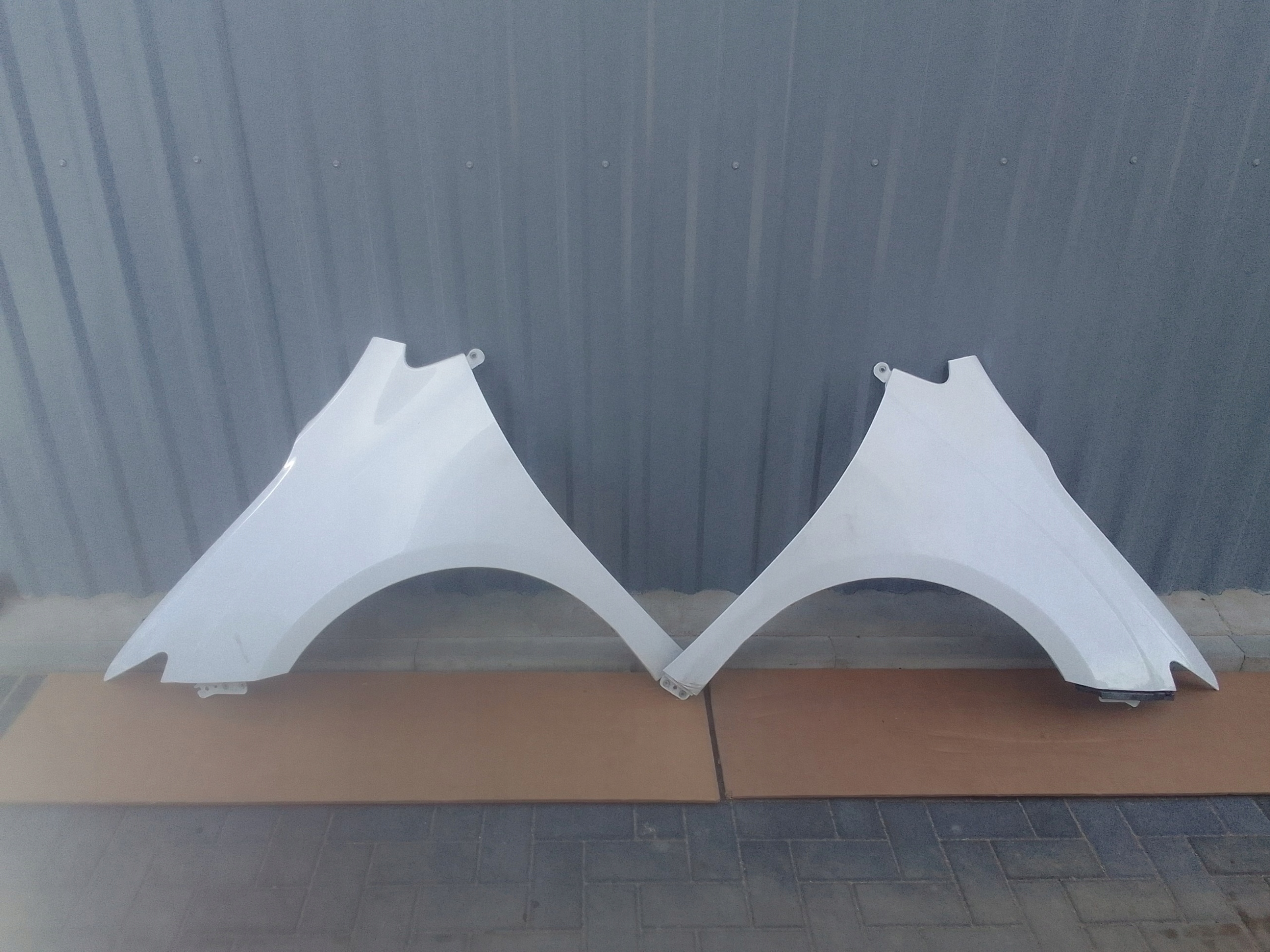 Chrysler Pacifica 17- Błotnik Lewy Prawy Przód PW7 USA za 1599.00PLN z ...