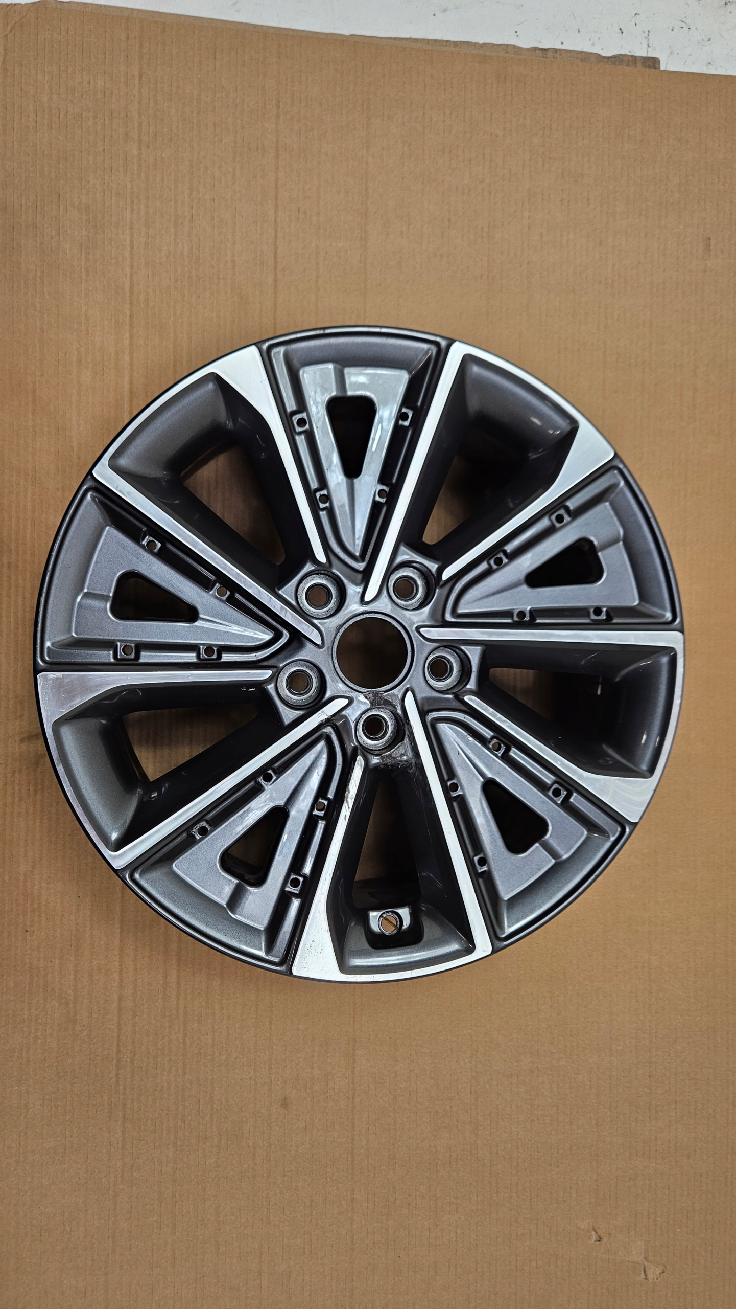 Felga aluminiowa Kia OE Soul 7.0" x 17" 5x114.3 ET 50 za 315.00PLN z ...