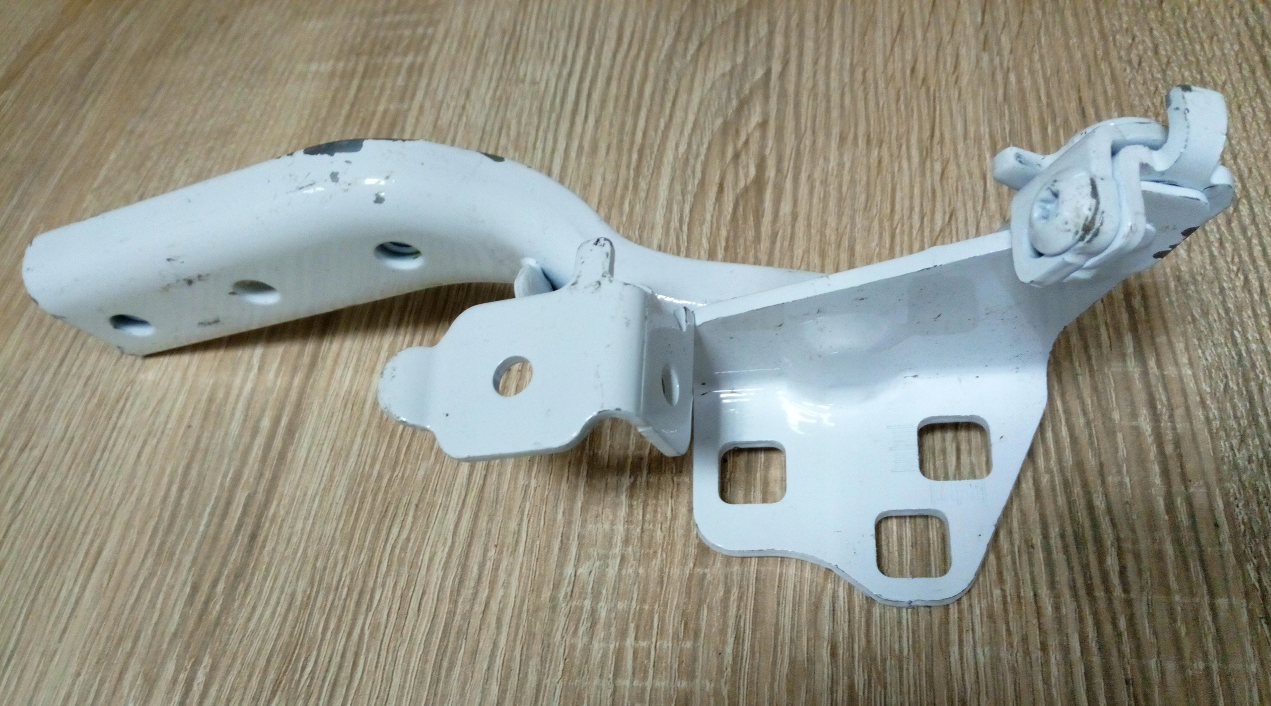 ZAWIAS MASKI MERCEDES VITO W447 NOWY ORYG.* za 173.04PLN z ELBLAG ...